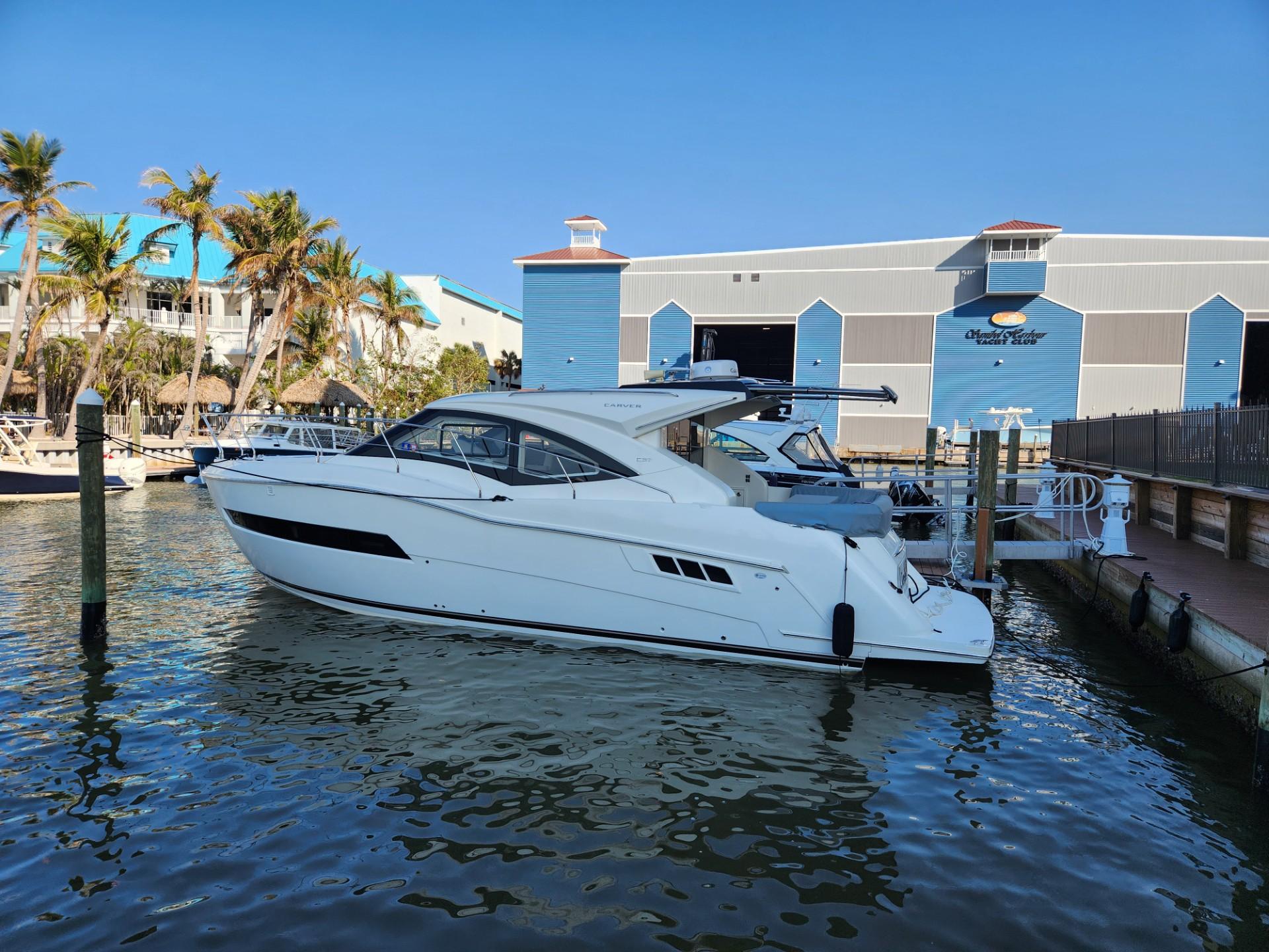 2020 Carver C37 Coupe Motor Yachts for sale - YachtWorld