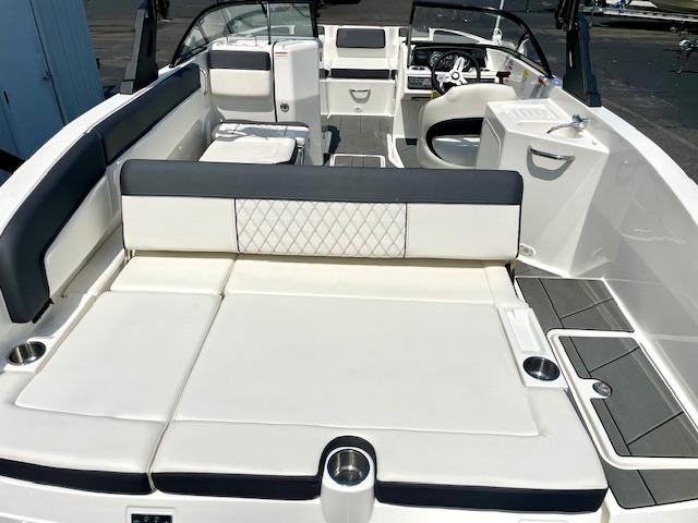 2021 Bayliner DX 2250 Deck for sale - YachtWorld