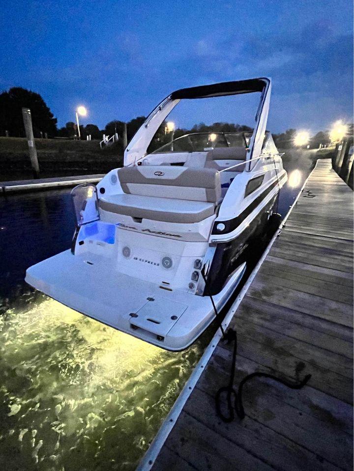 2012 Regal 28 Express Express Cruiser for sale - YachtWorld