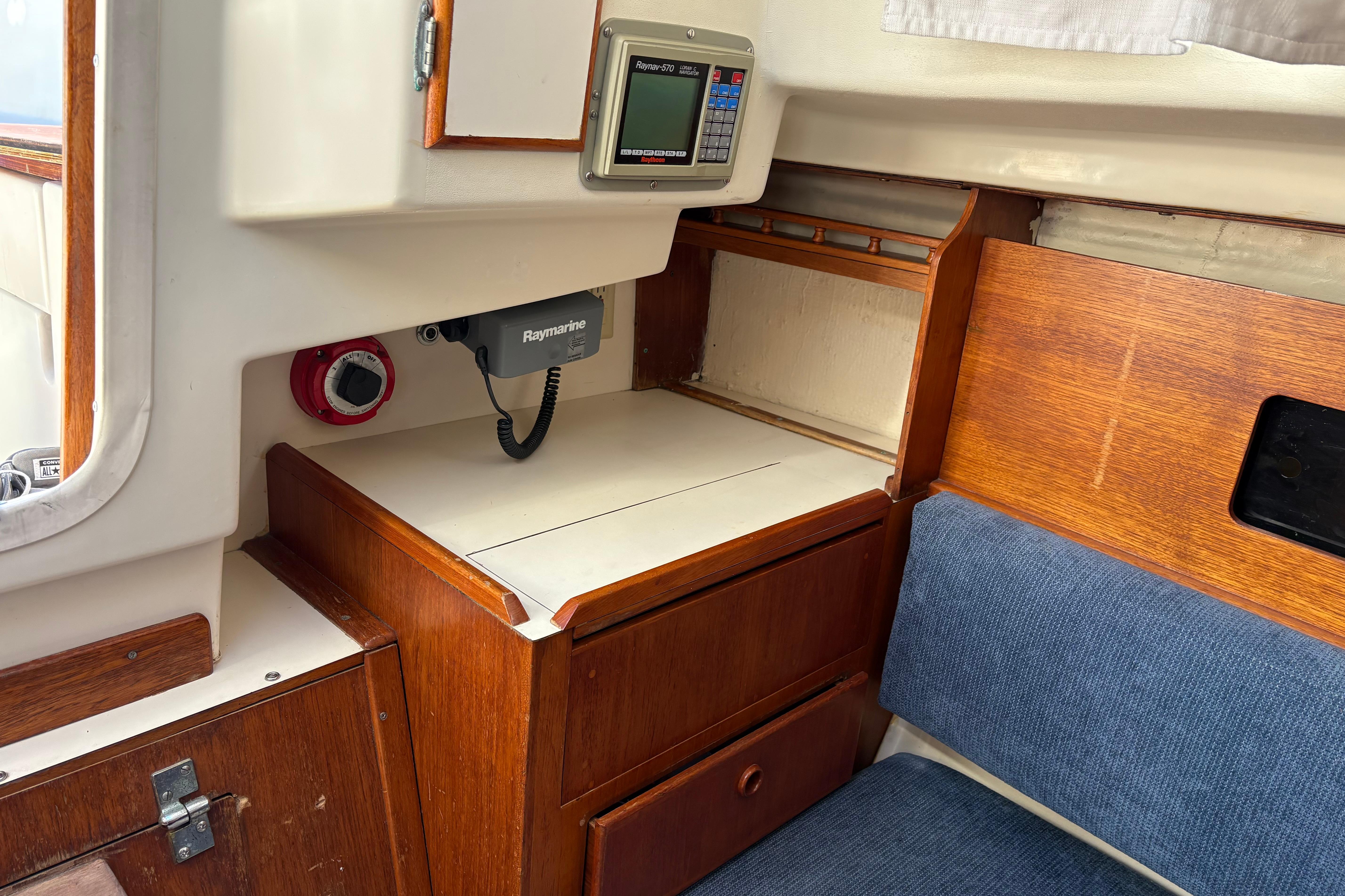 1982 Pearson 28 Cruiser for sale - YachtWorld