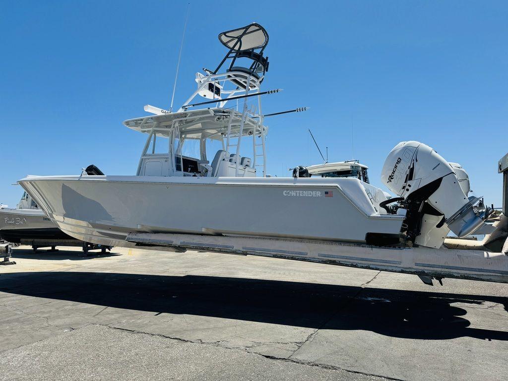 2021 Contender 39ST Centre Console for sale - YachtWorld
