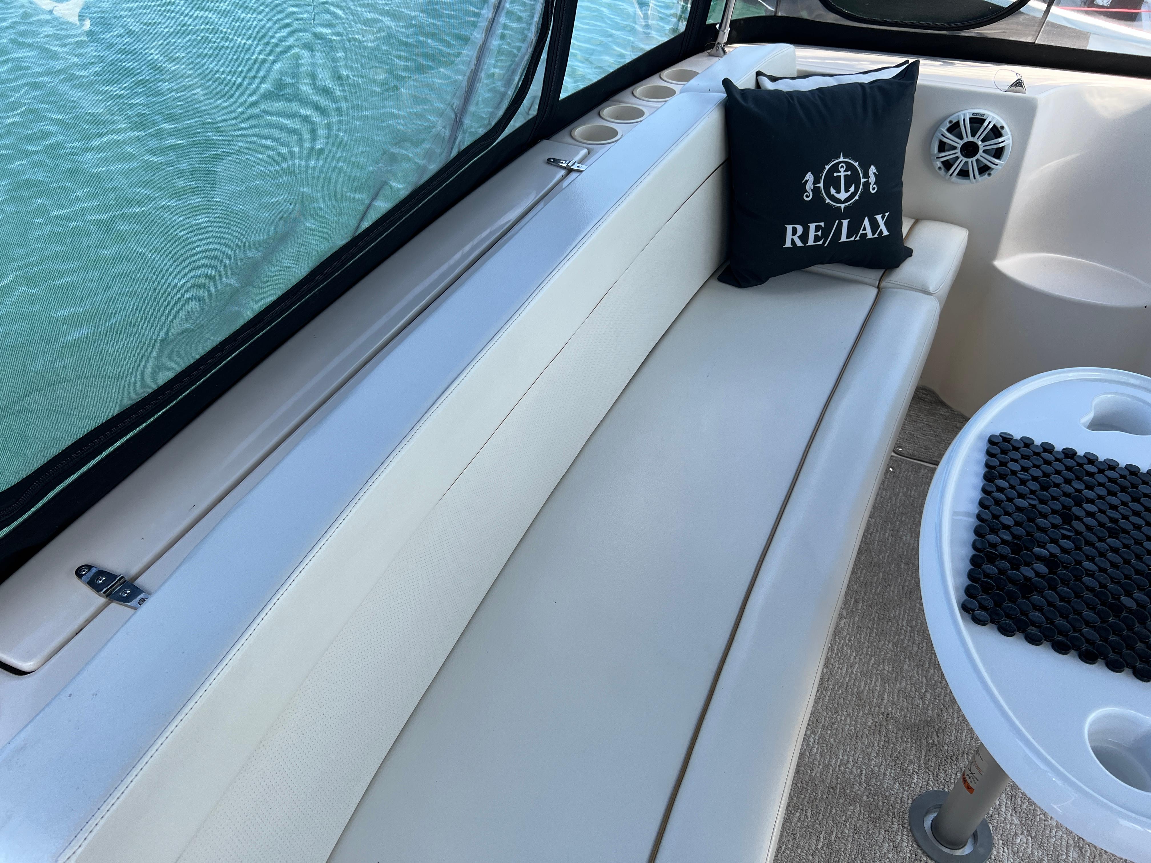 2006 Rinker 360 Express Cruiser Cruiser for sale - YachtWorld