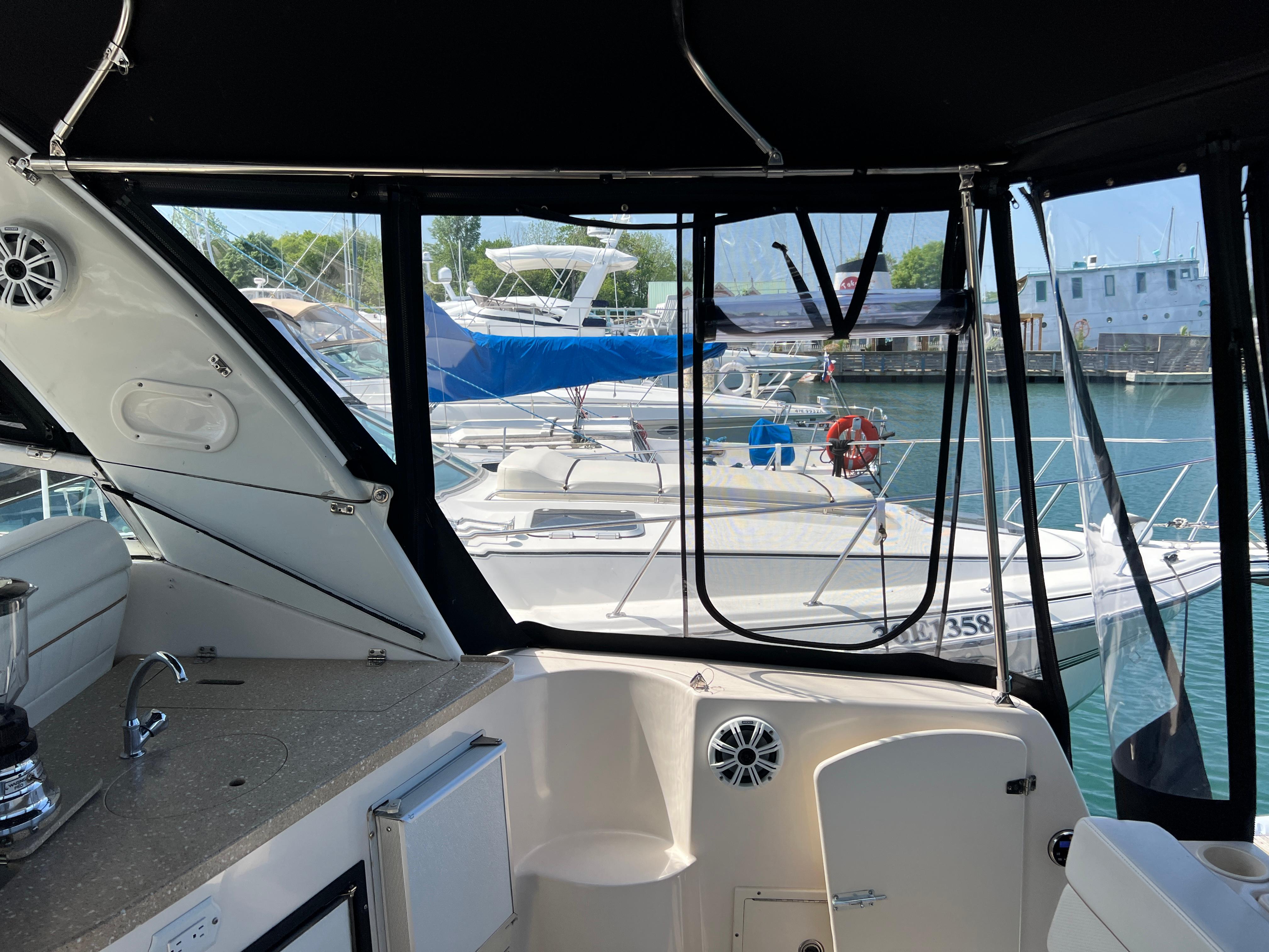 2006 Rinker 360 Express Cruiser Cruiser for sale - YachtWorld