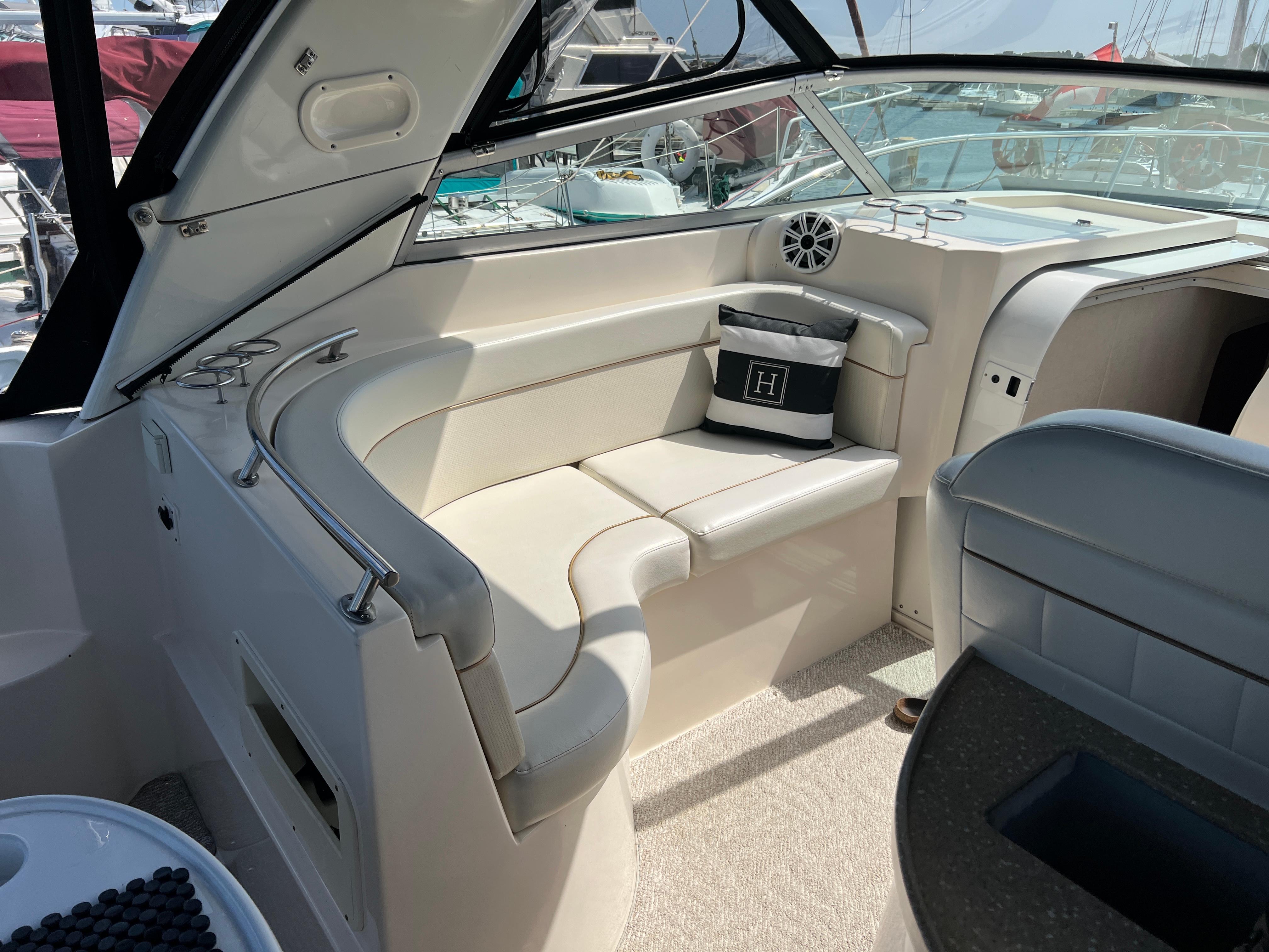 2006 Rinker 360 Express Cruiser Cruiser for sale - YachtWorld