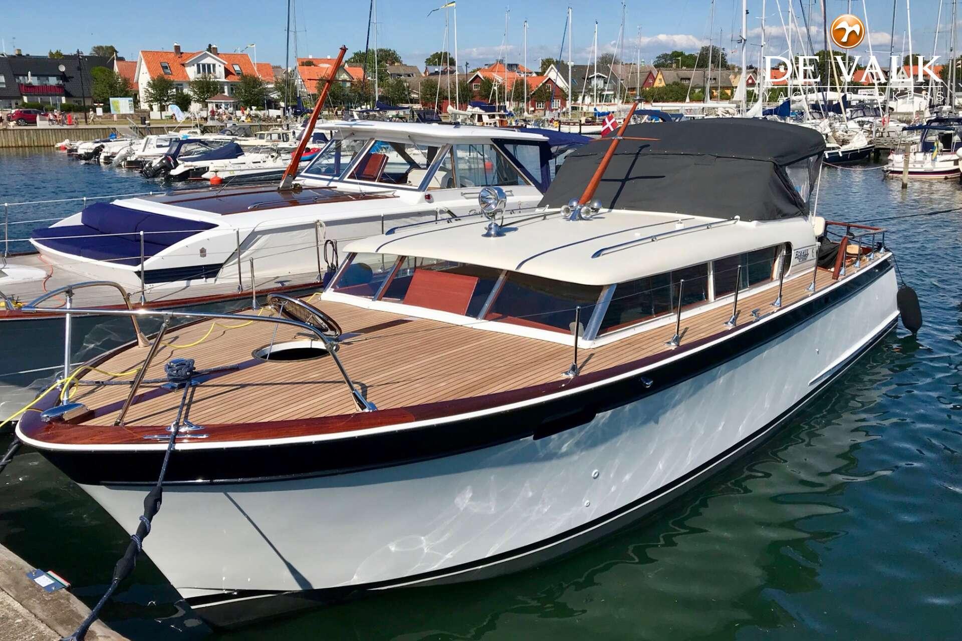 Chris-Craft Roamer Express Deluxe | 11m | 1961 | Boats and Outboards