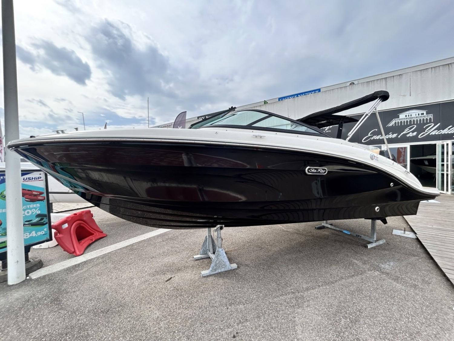 New 2024 Sea Ray SPX 210 OB - 33 - Gironde | TopBoats