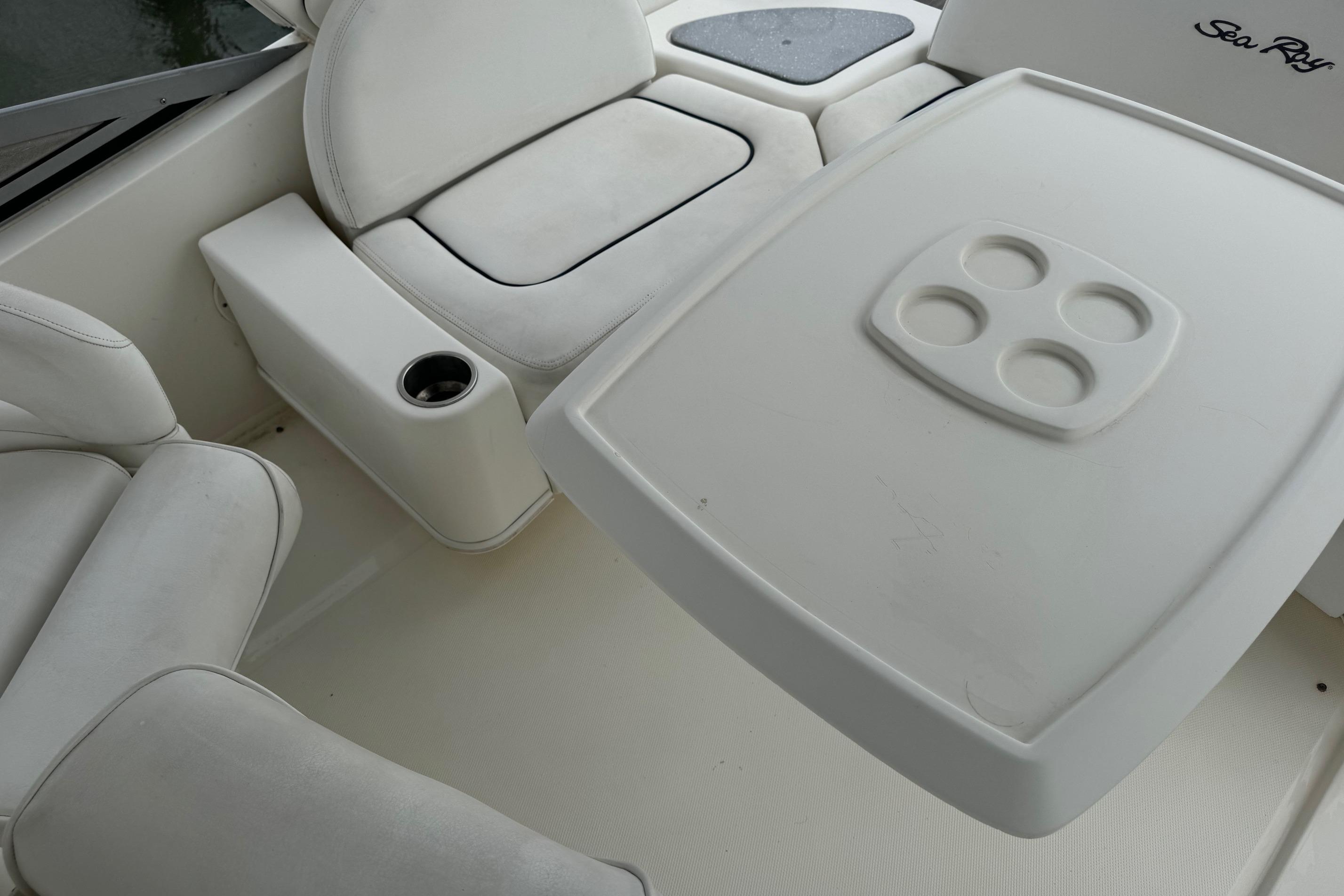 2007 Sea Ray 36 Sedan Bridge Motor Yachts for sale - YachtWorld