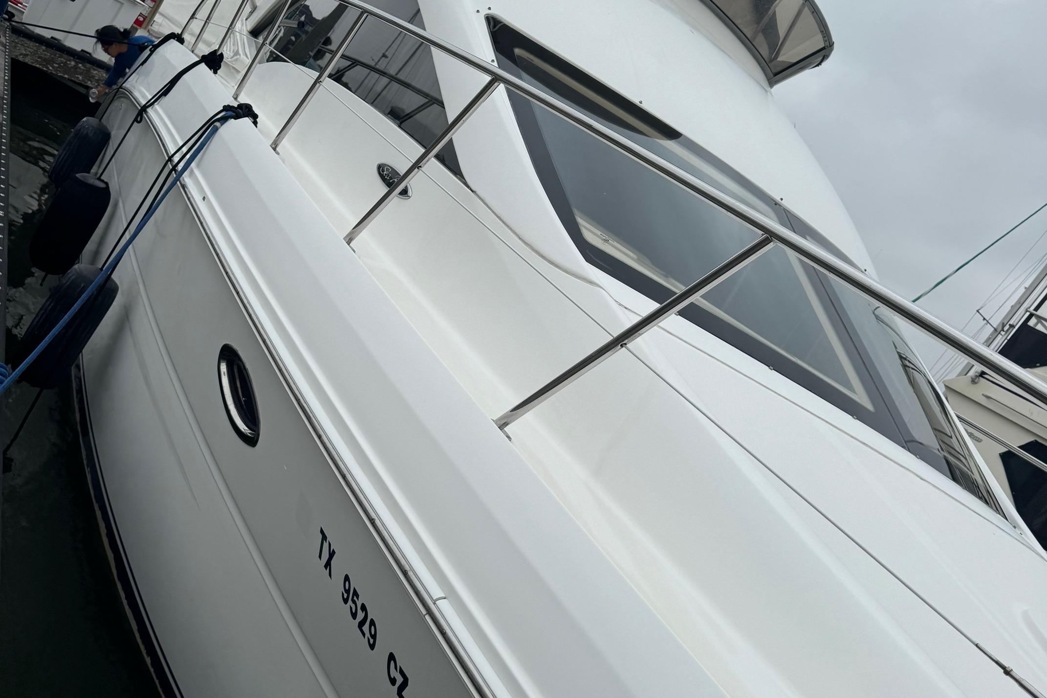 2007 Sea Ray 36 Sedan Bridge Motor Yachts for sale - YachtWorld