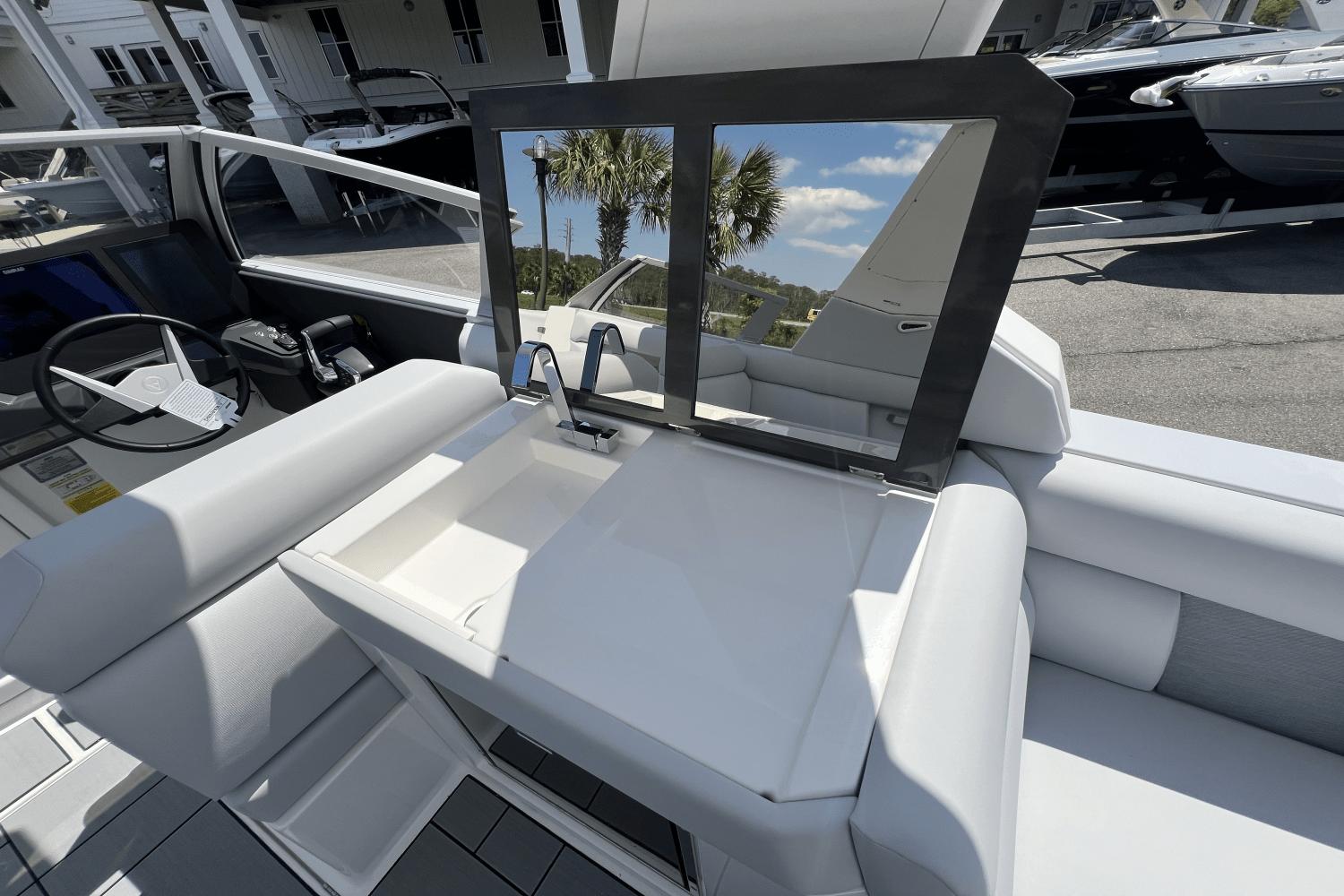 2024 Aviara AV28 Outboard Runabout for sale - YachtWorld