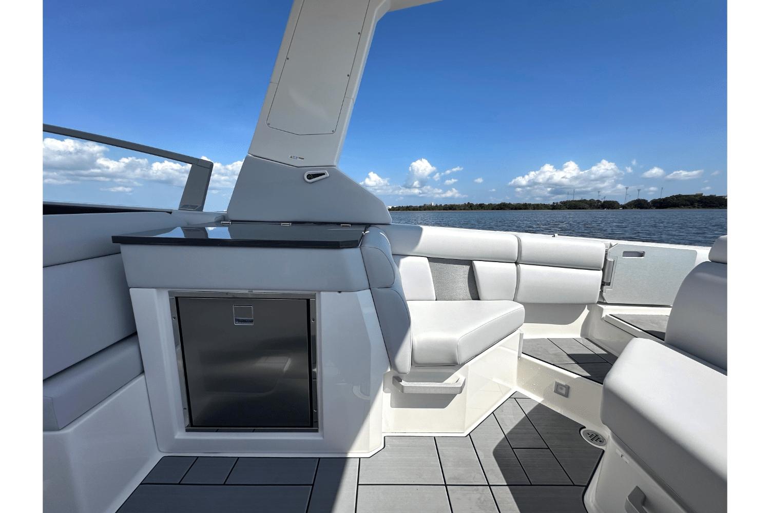2024 Aviara AV28 Outboard Runabout for sale - YachtWorld