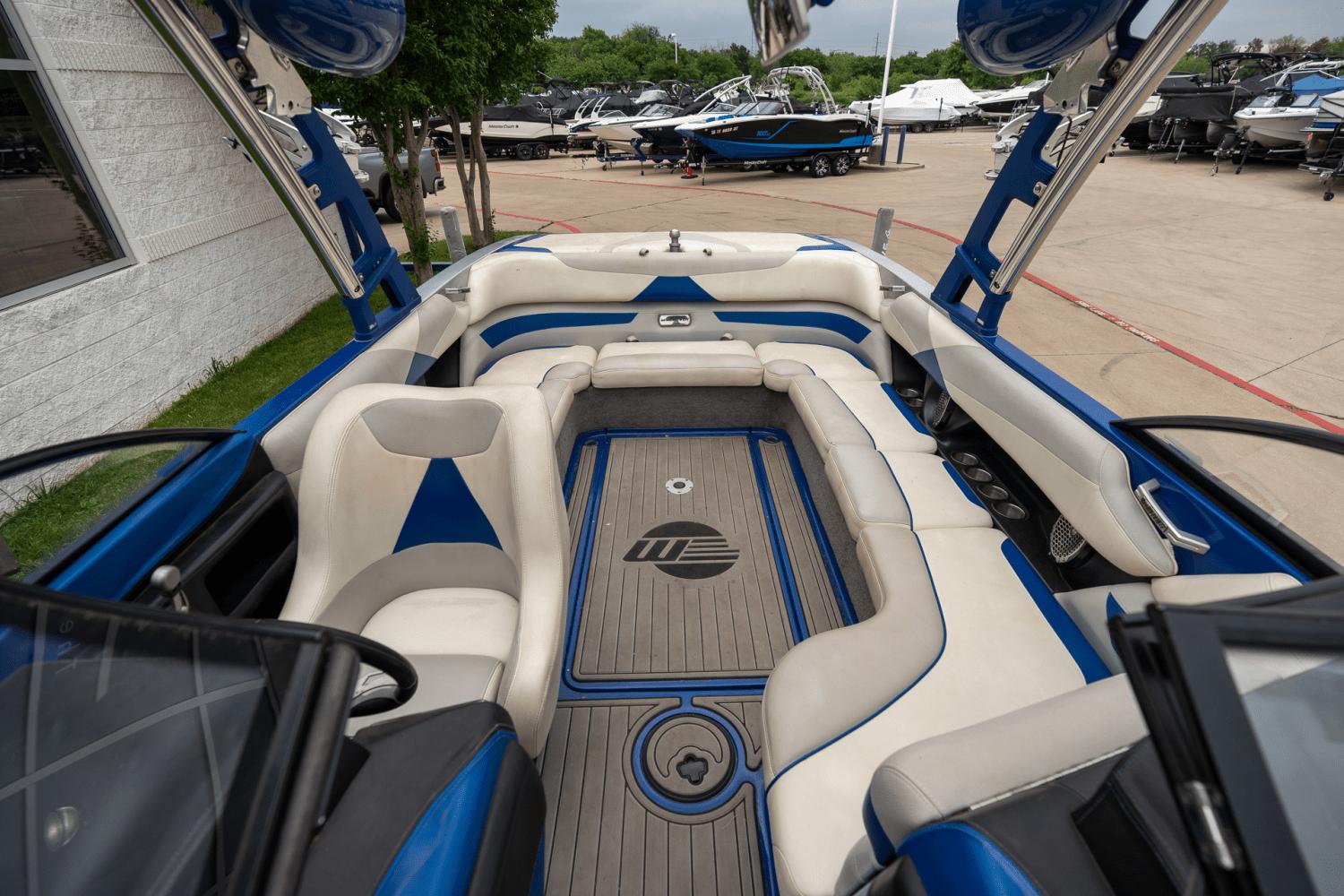 2014 Malibu Wakesetter Lsv 23 Ski and Wakeboard for sale - YachtWorld