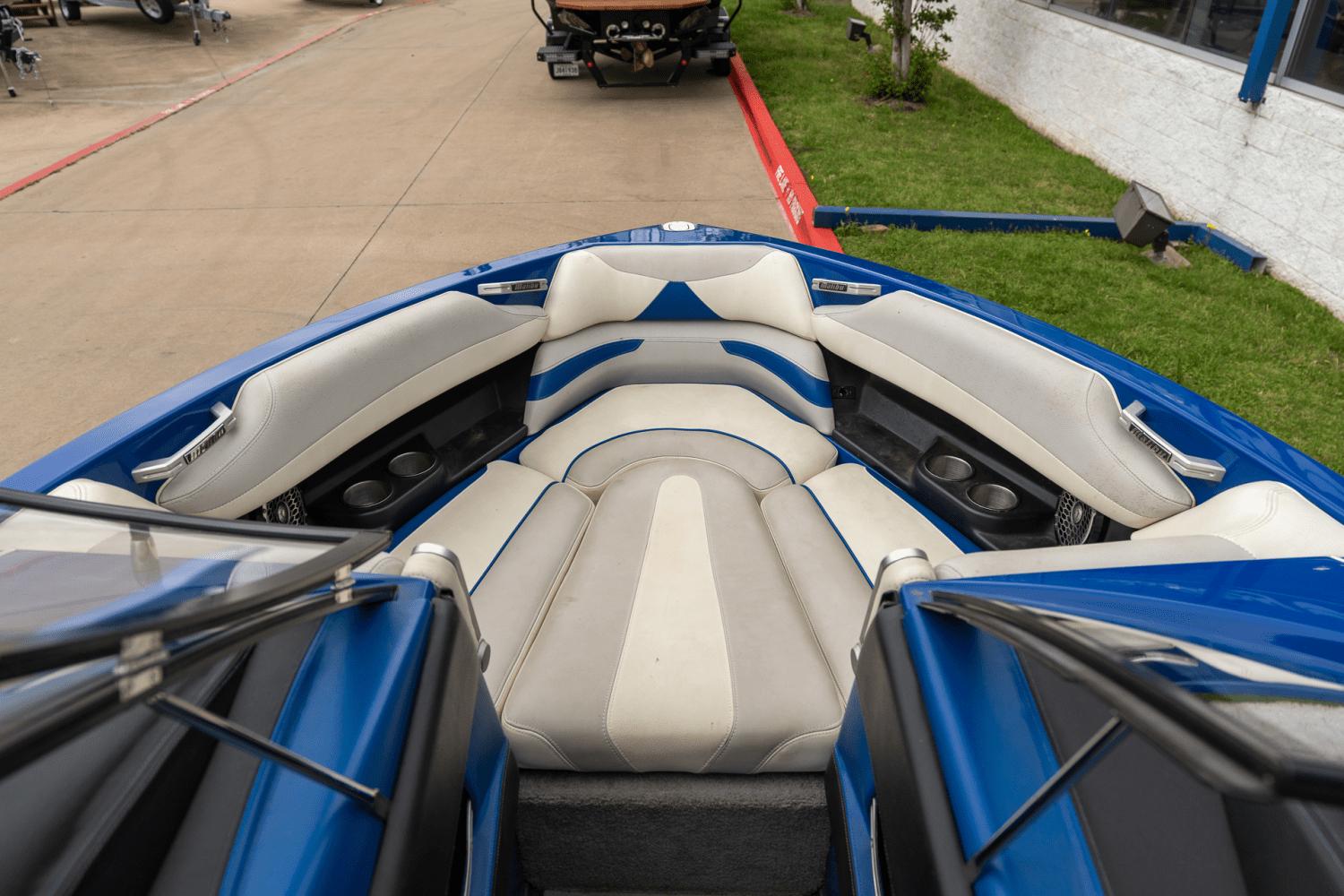 2014 Malibu Wakesetter Lsv 23 Ski and Wakeboard for sale - YachtWorld
