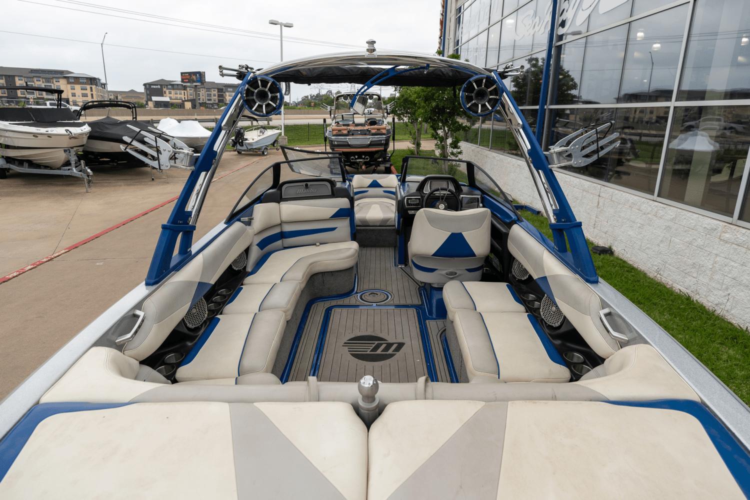 2014 Malibu Wakesetter Lsv 23 Ski and Wakeboard for sale - YachtWorld