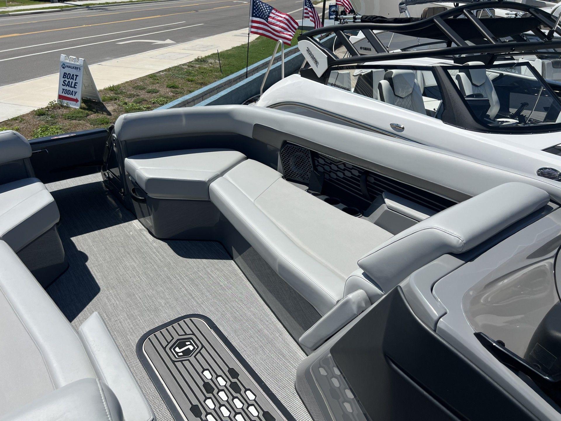 2024 Harris Crowne 250 Pontoon for sale - YachtWorld