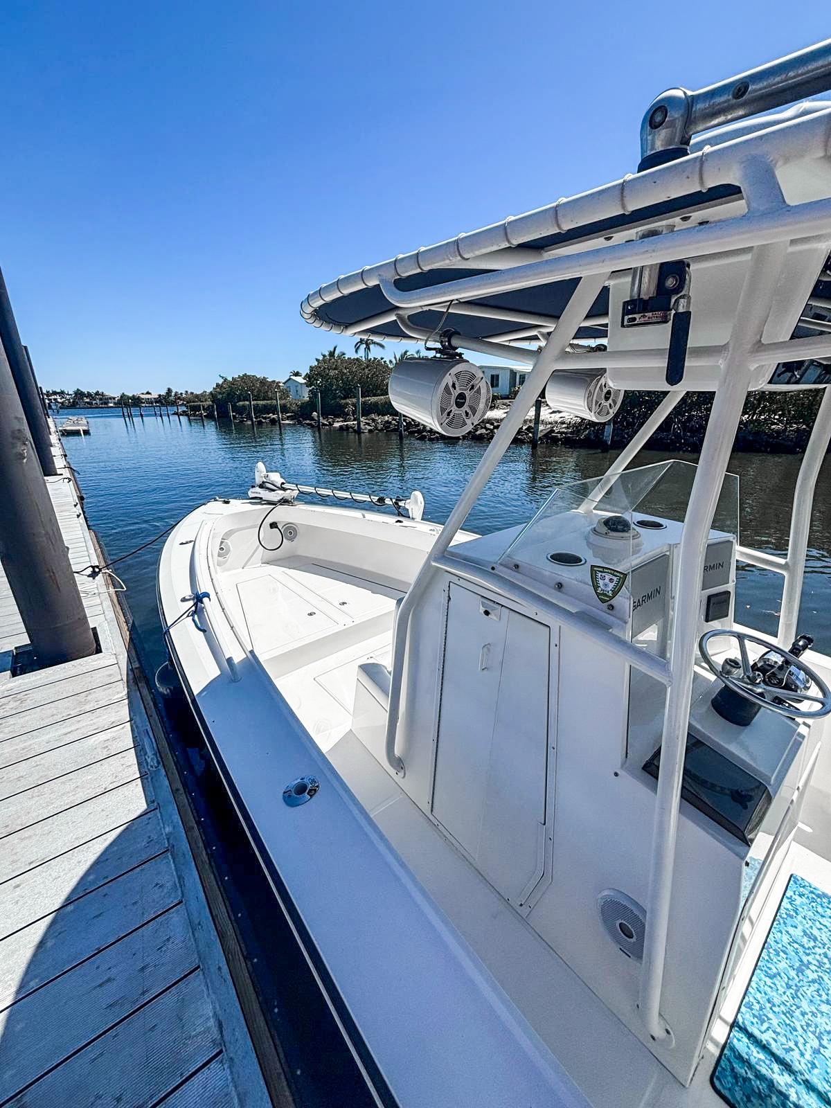 2003 Island Runner 26 Center Console Center Console for sale - YachtWorld