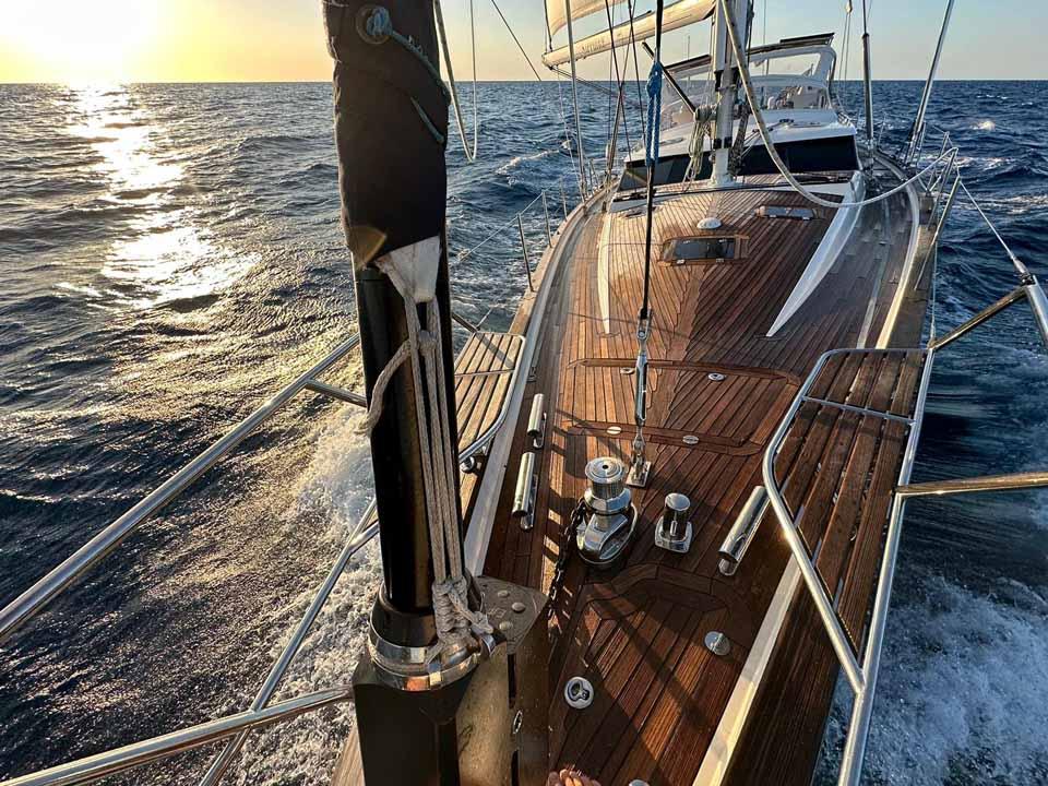 2011 Discovery 67 Cruiser for sale - YachtWorld