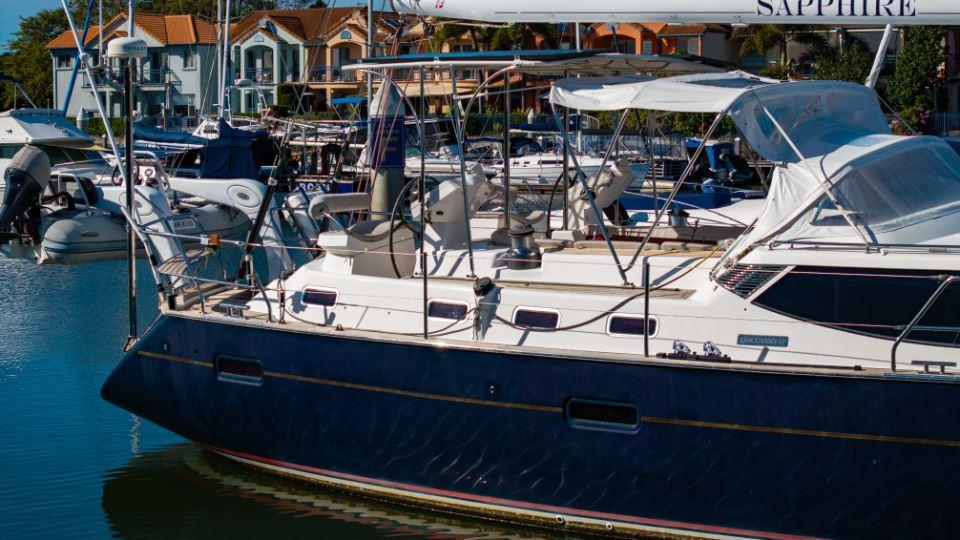 2011 Discovery 67 Cruiser for sale - YachtWorld