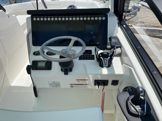 2024 World Cat 260 DC-X Power Catamaran for sale - YachtWorld