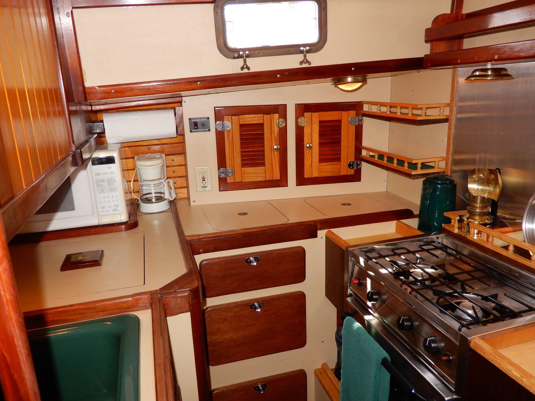 1977 Ted Brewer Jason Pilothouse Offshore Pilothouse for sale - YachtWorld