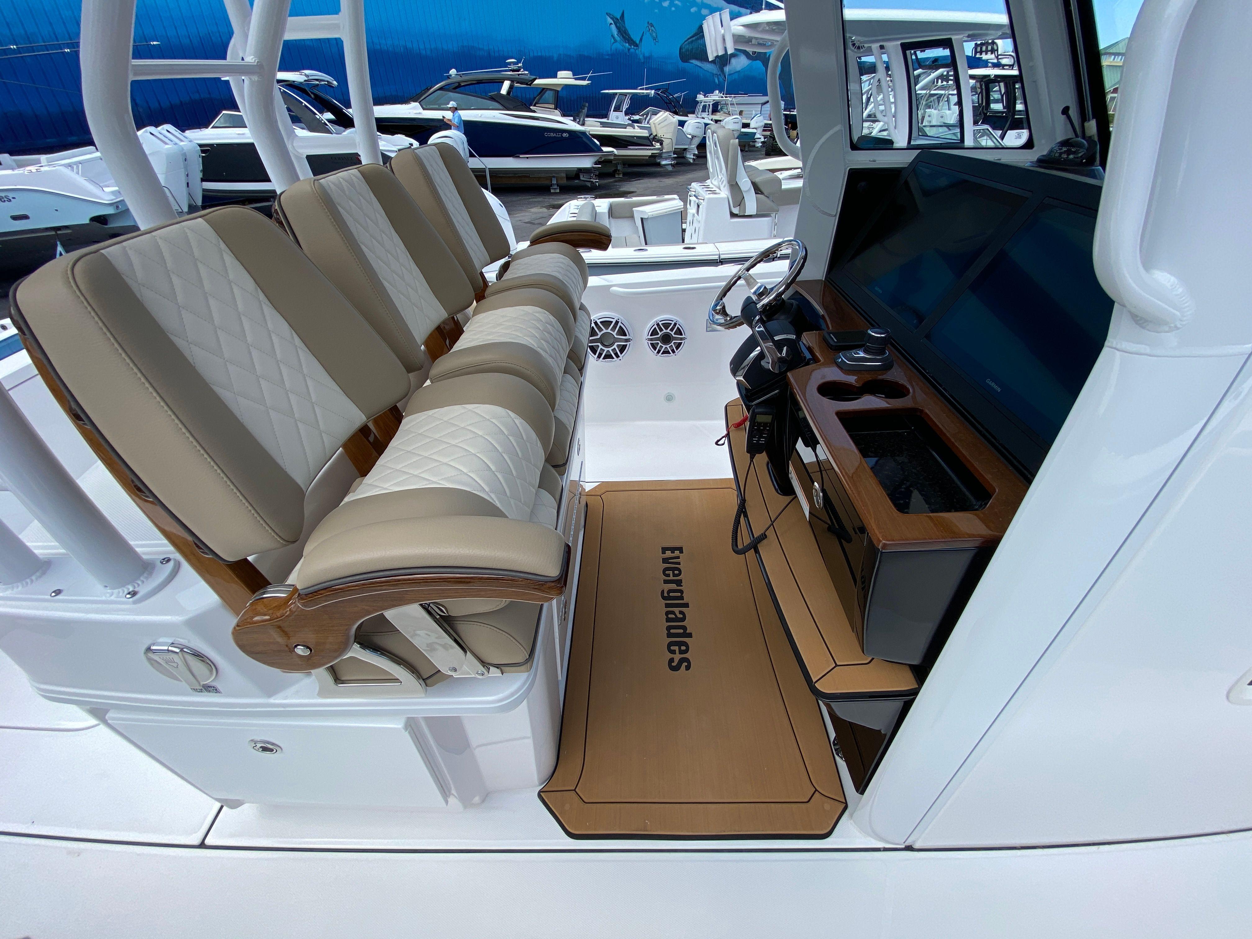 2024 Everglades 335 CC Center Console for sale - YachtWorld