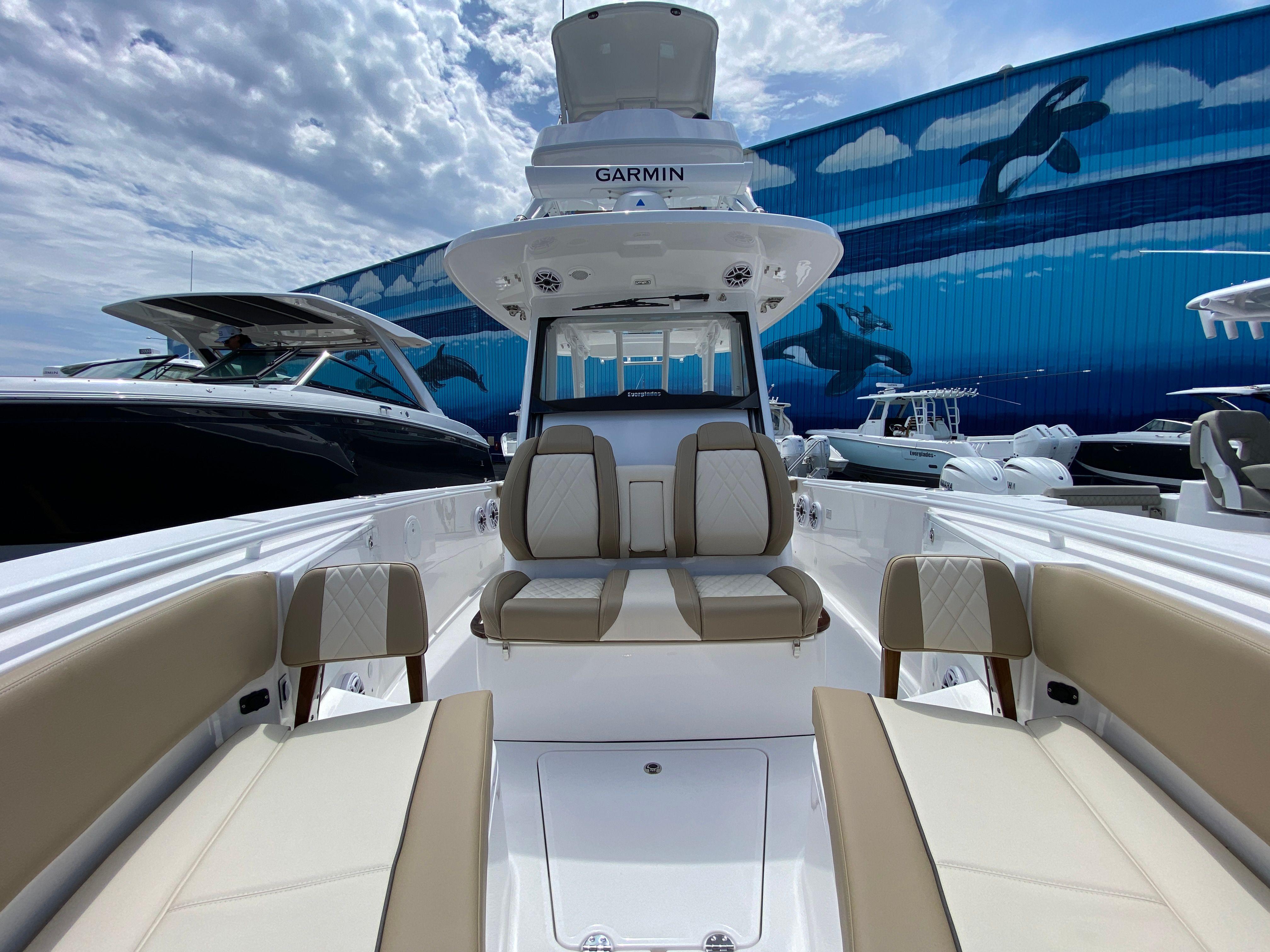 2024 Everglades 335 CC Center Console for sale - YachtWorld