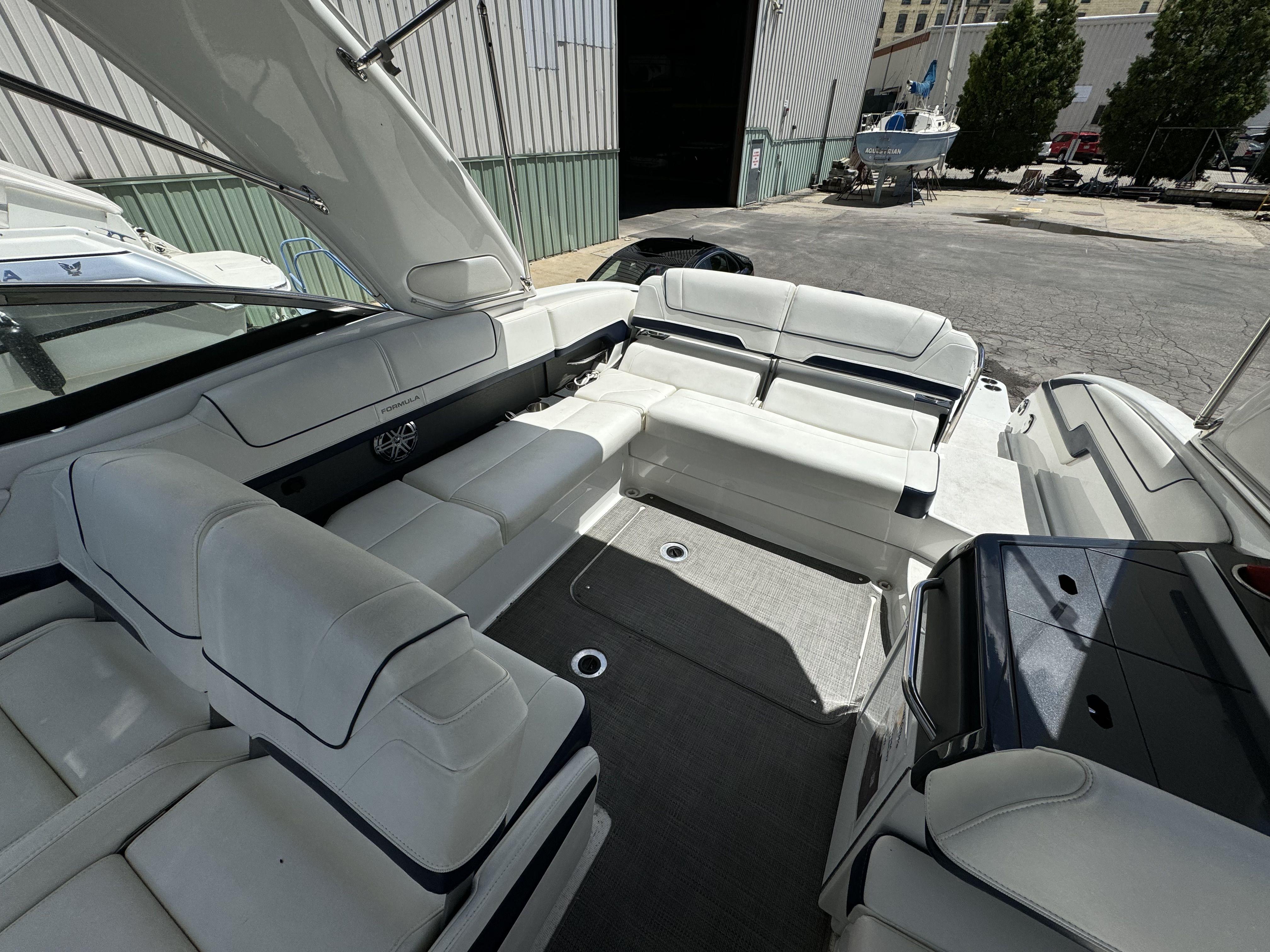 2017 Formula 310 Ss Cuddy Cabin for sale - YachtWorld