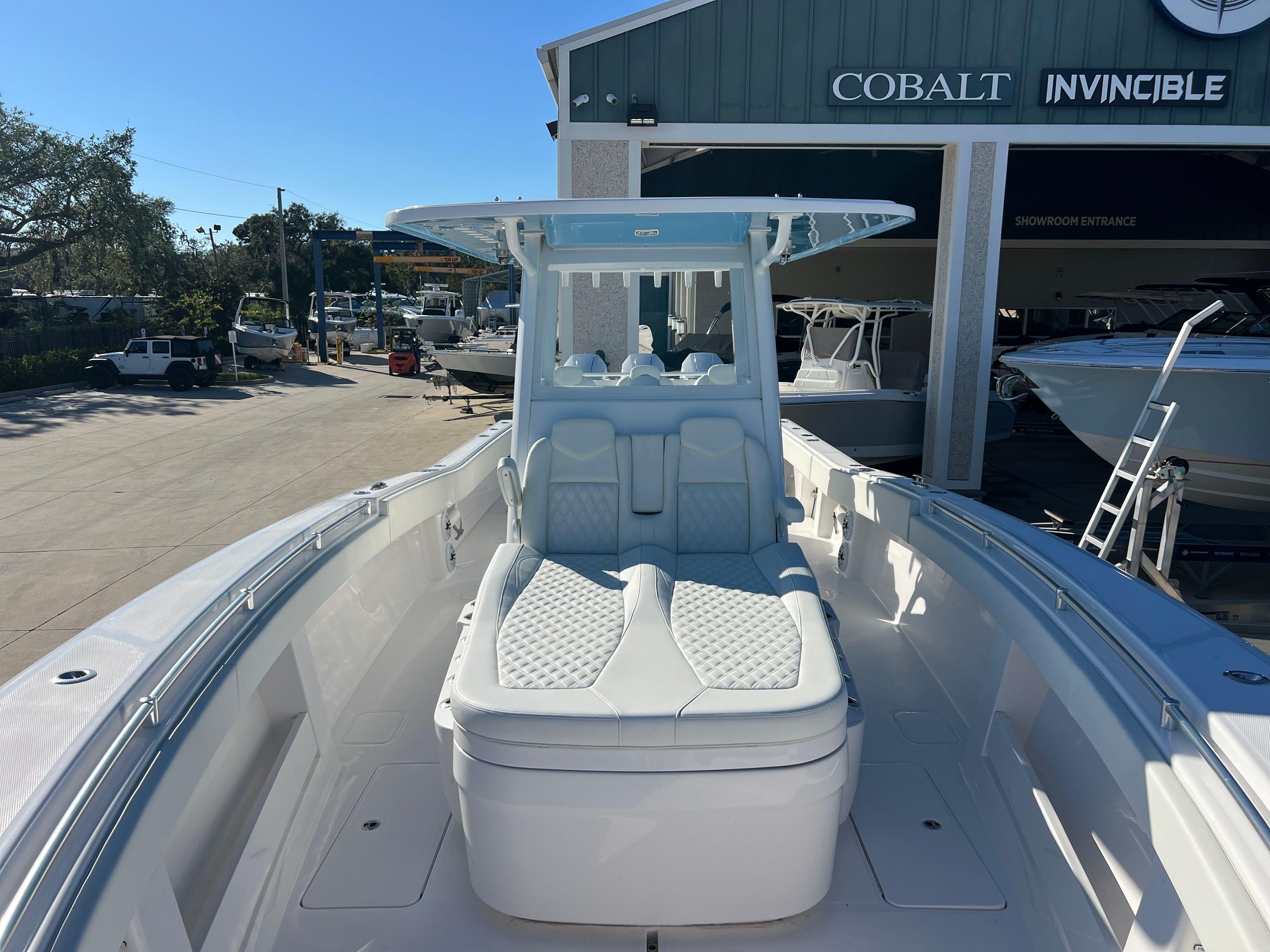 2025 Invincible 39 Open Fisherman Centre Console for sale - YachtWorld