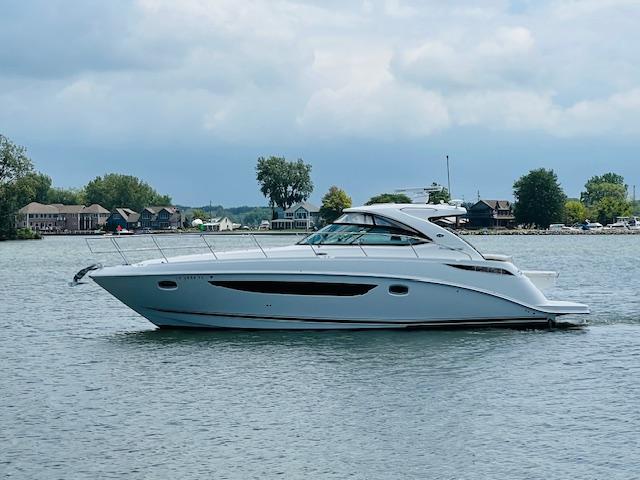 Sea Ray 410 Sundancer til salgs - De store sjøer | YachtWorld