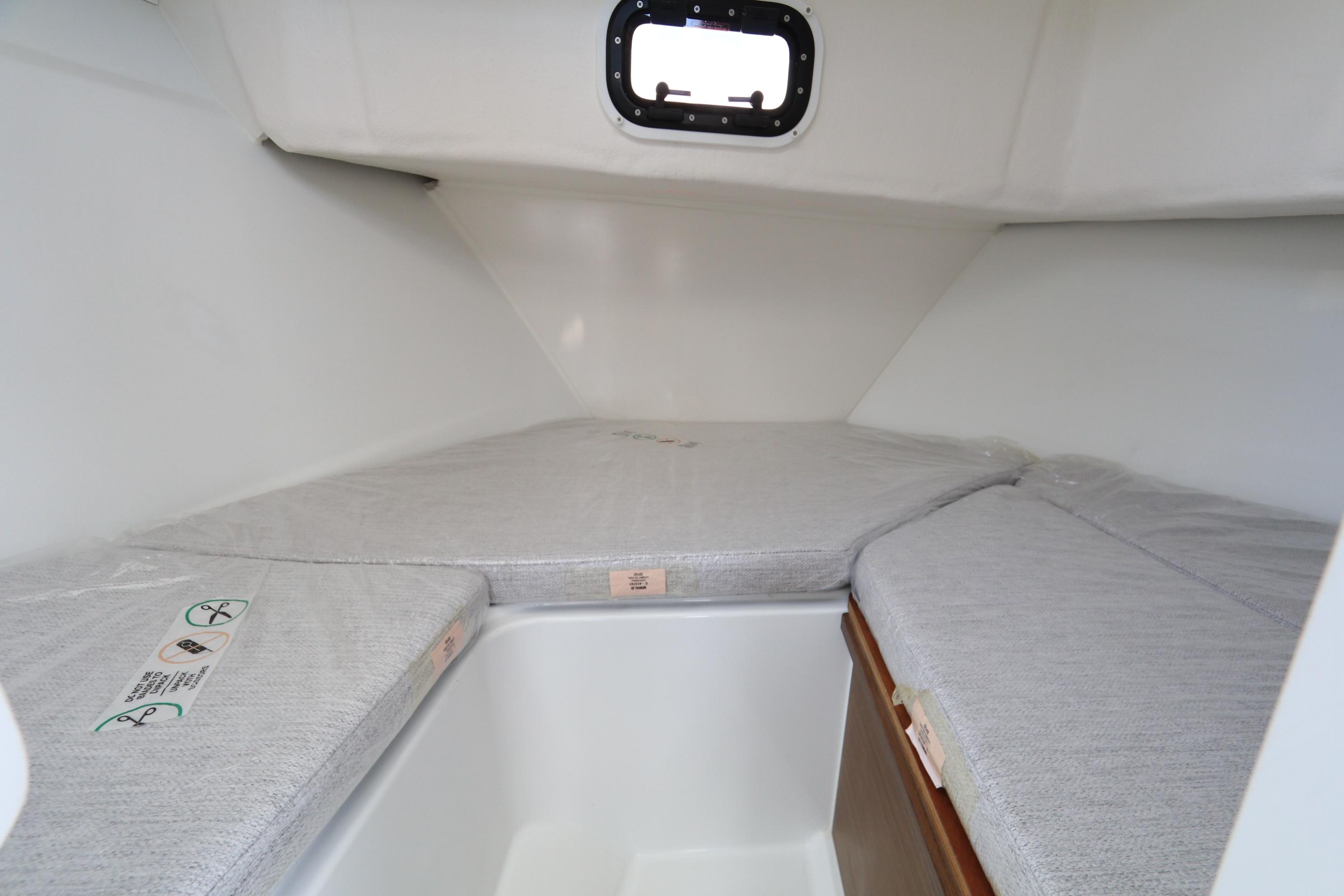 2022 Jeanneau NC 695 Sport S2 Cuddy Cabin for sale - YachtWorld