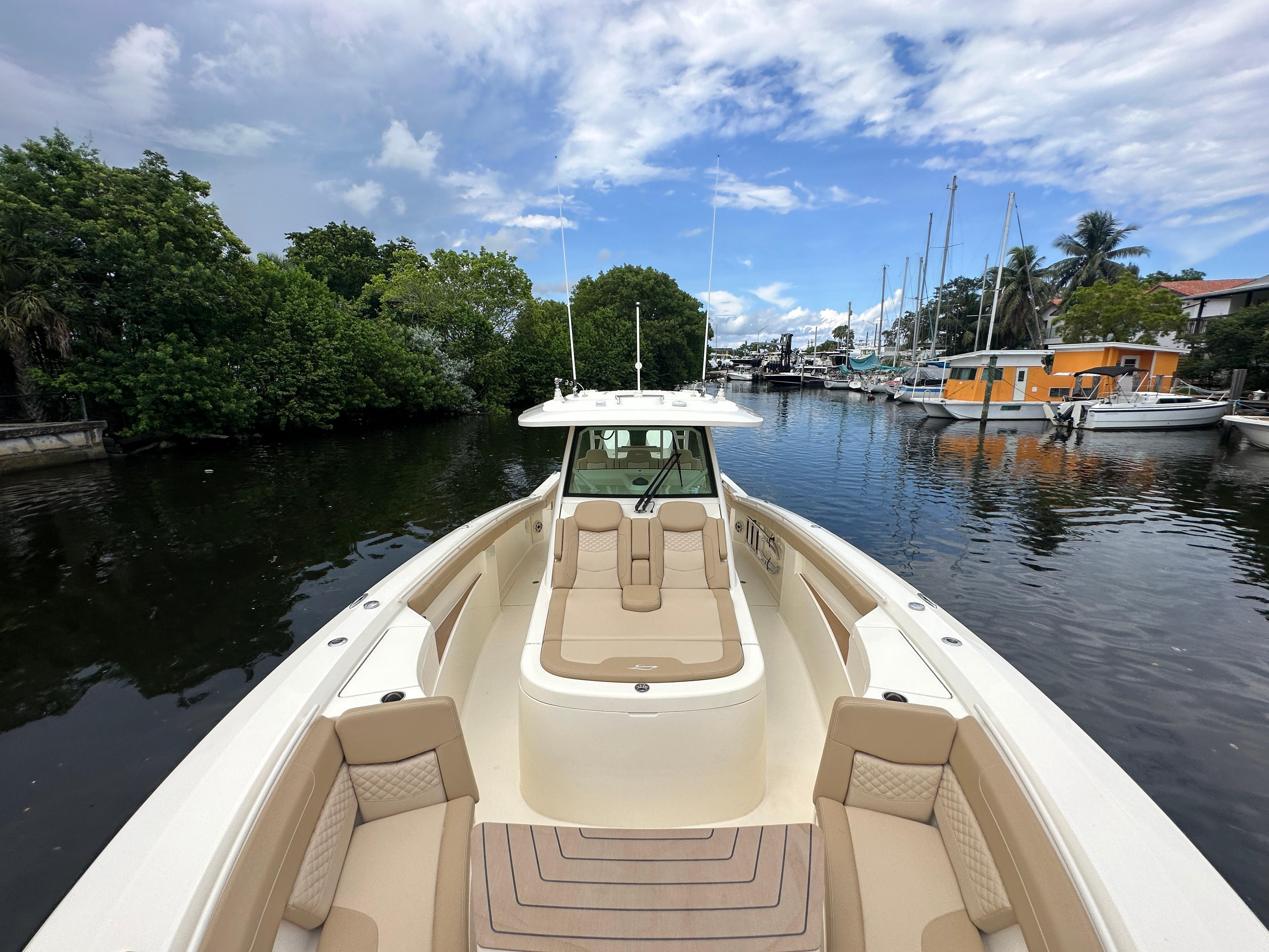 2024 Scout 400 LXF Center Console for sale - YachtWorld