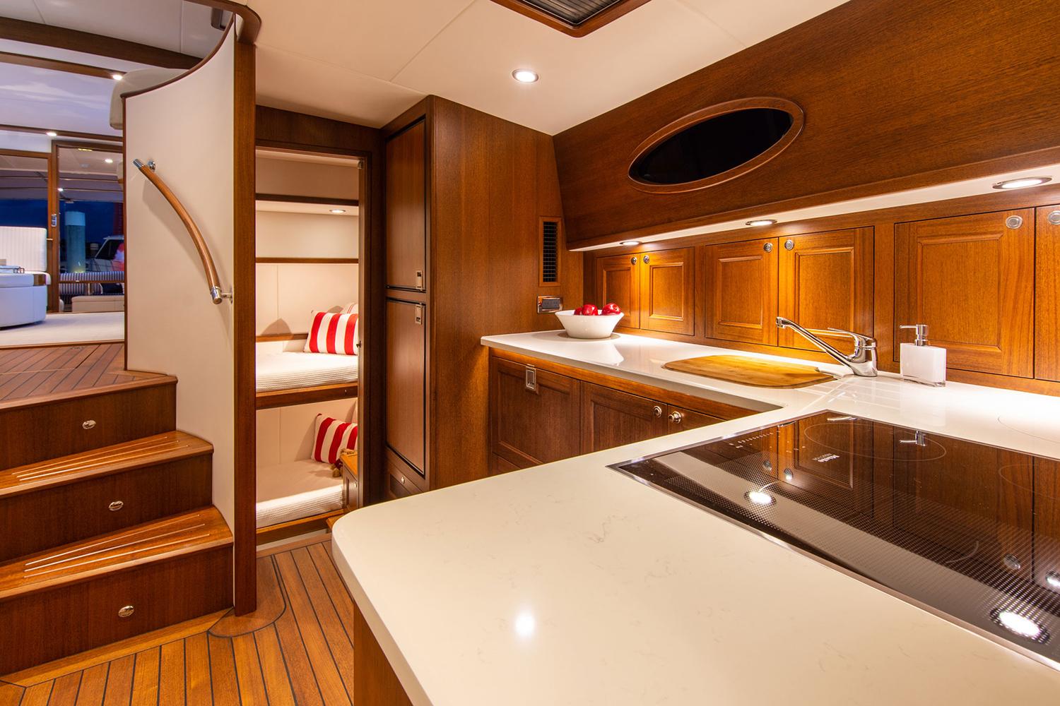 2026 Palm Beach Motor Yachts Palm Beach 65 Flybridge for sale - YachtWorld