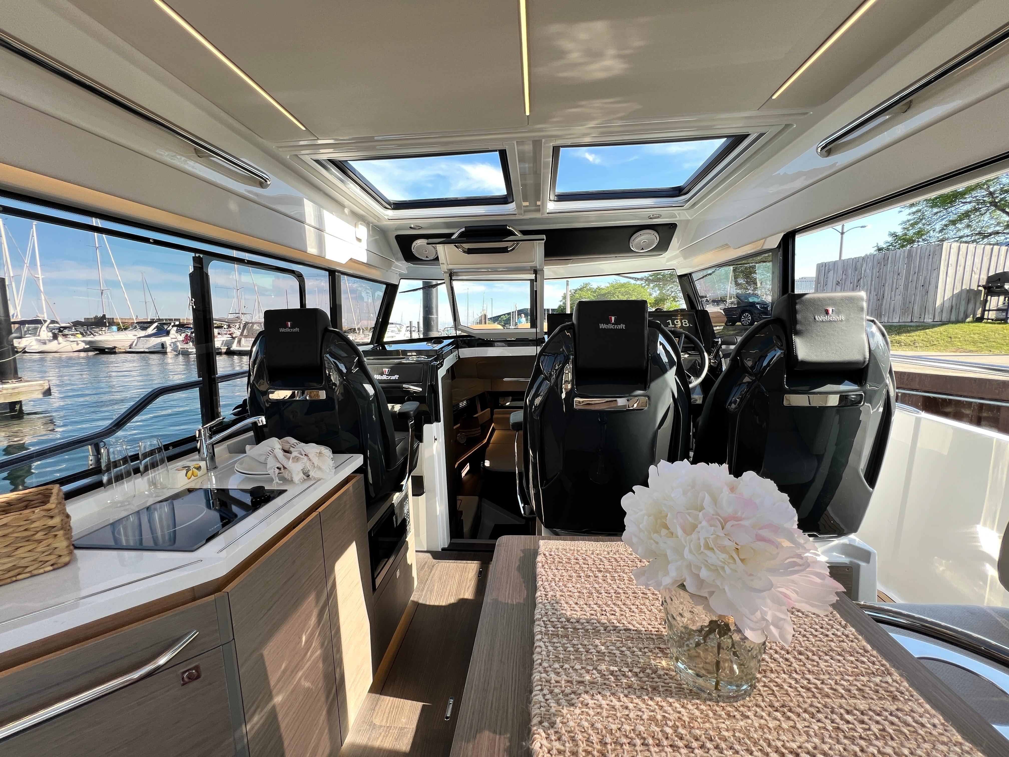 2024 Wellcraft 355 Cruiser for sale - YachtWorld