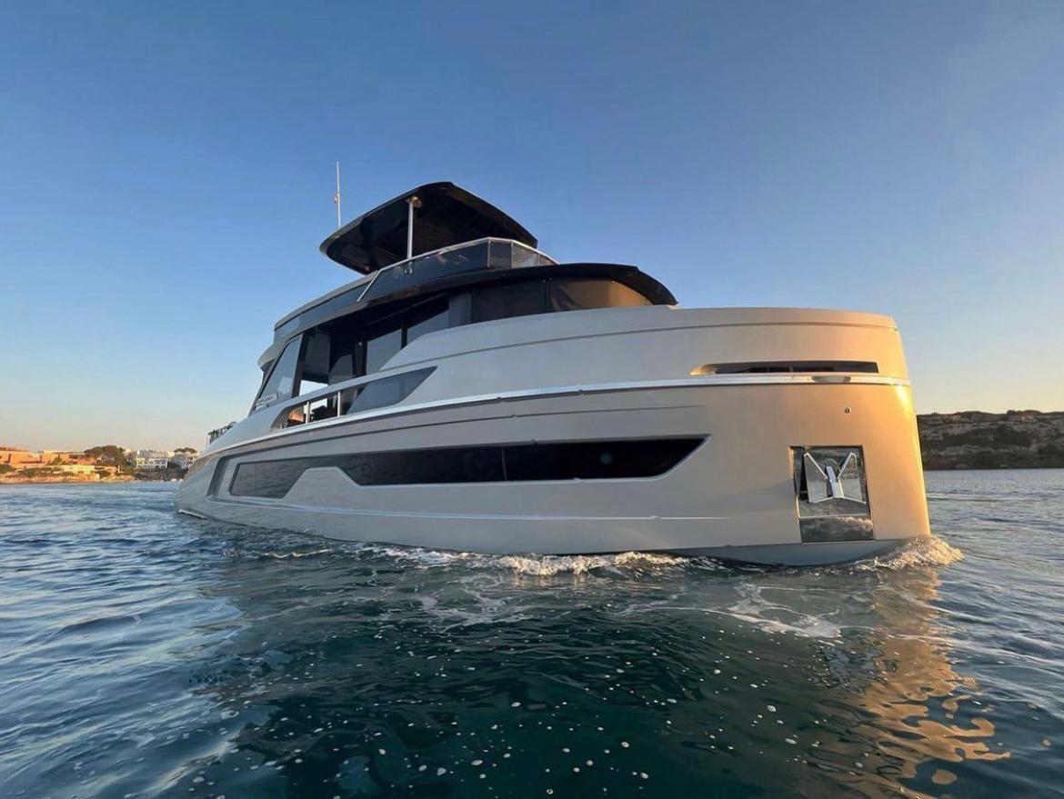 Best Explorer Yachts