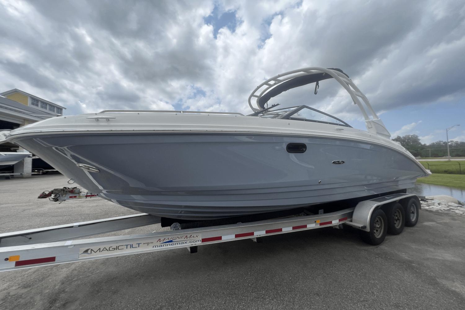 2024 Sea Ray SDX 270 Outboard Runabout for sale - YachtWorld