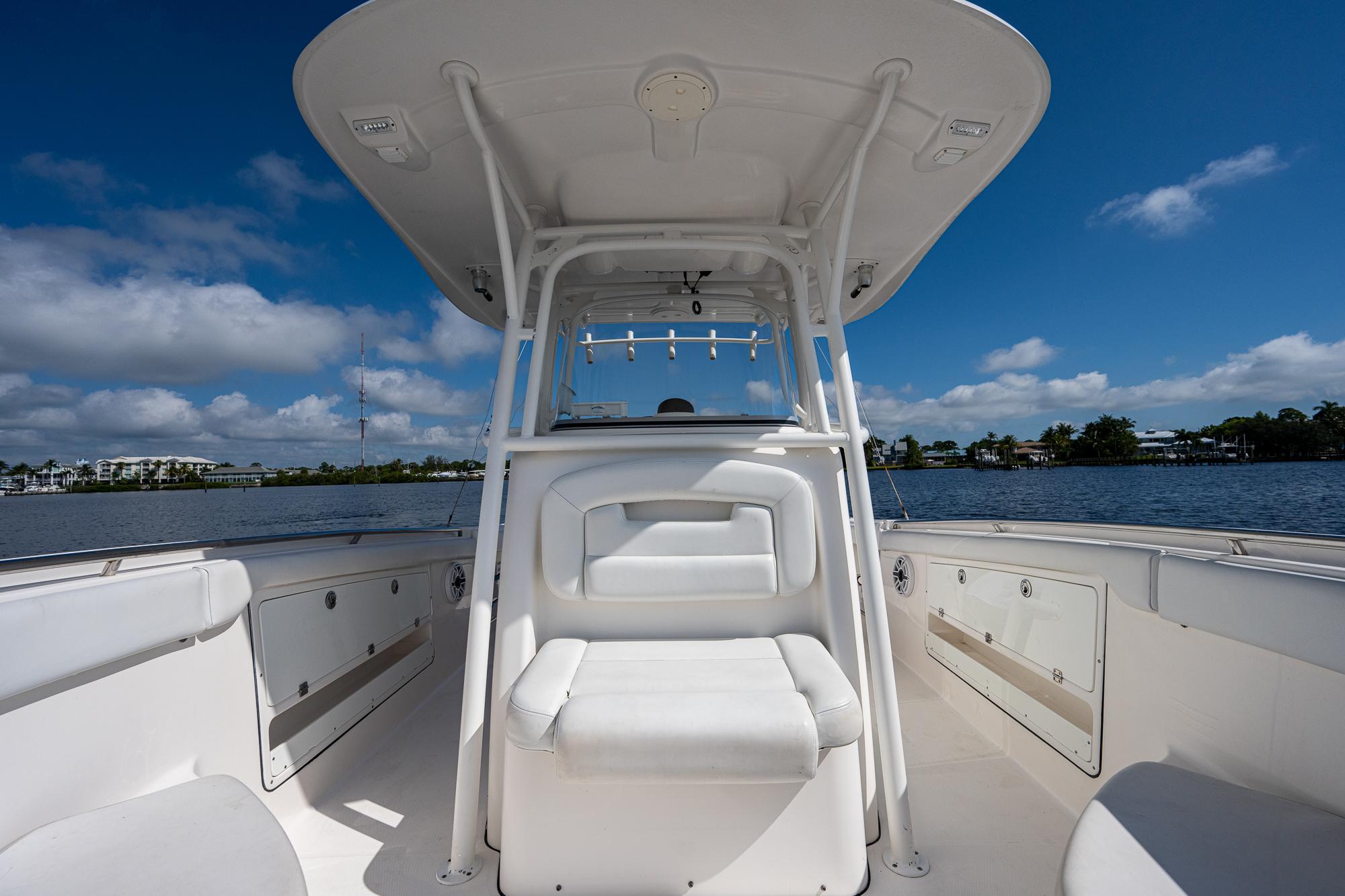 2015 Robalo R300 Center Console Centre Console for sale - YachtWorld