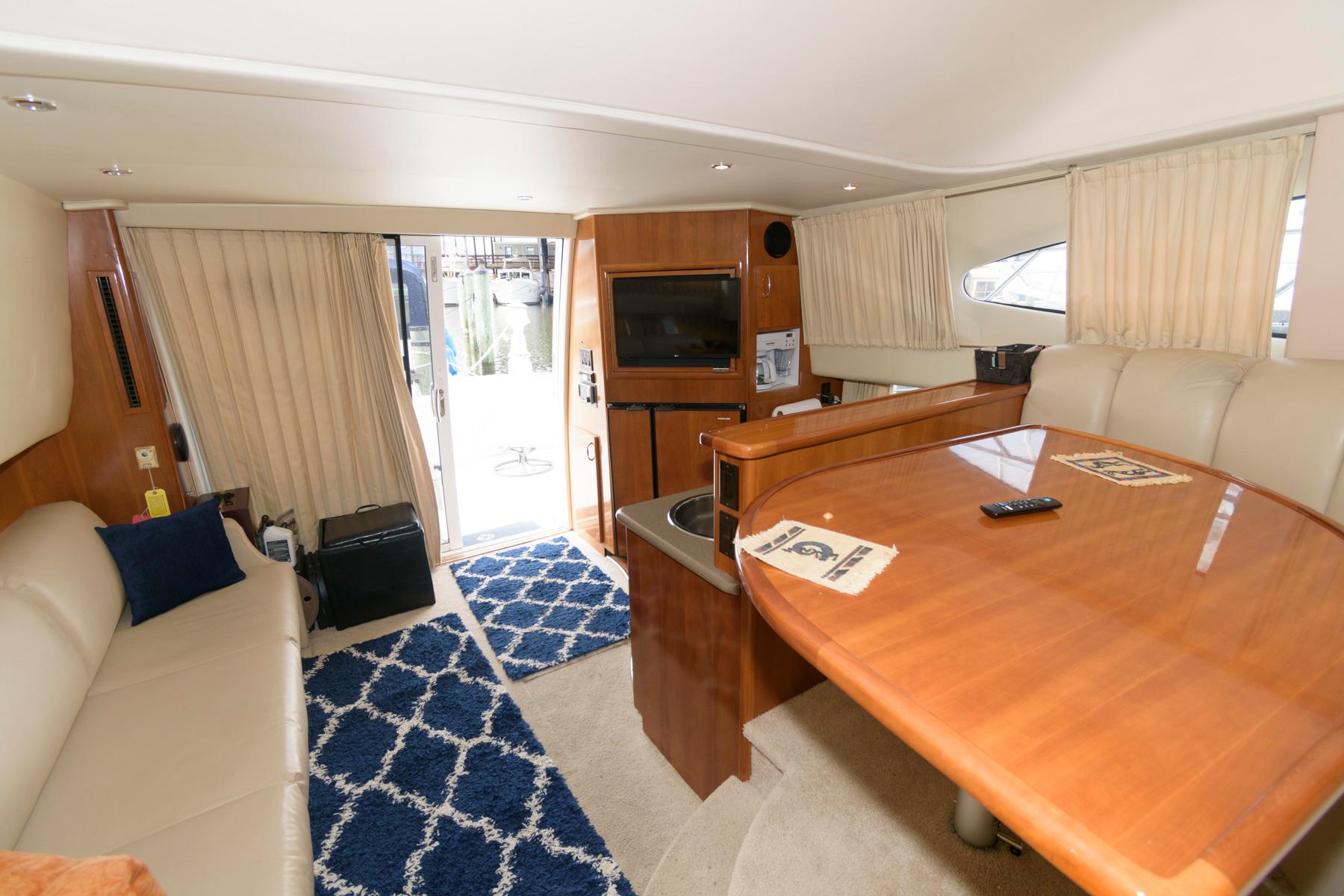 2006 Carver 38 Super Sport Motor Yacht for sale - YachtWorld