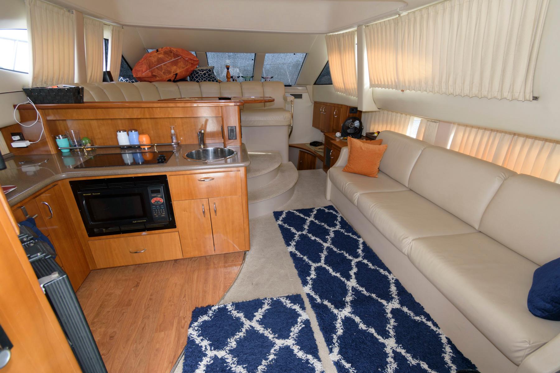 2006 Carver 38 Super Sport Motor Yacht for sale - YachtWorld