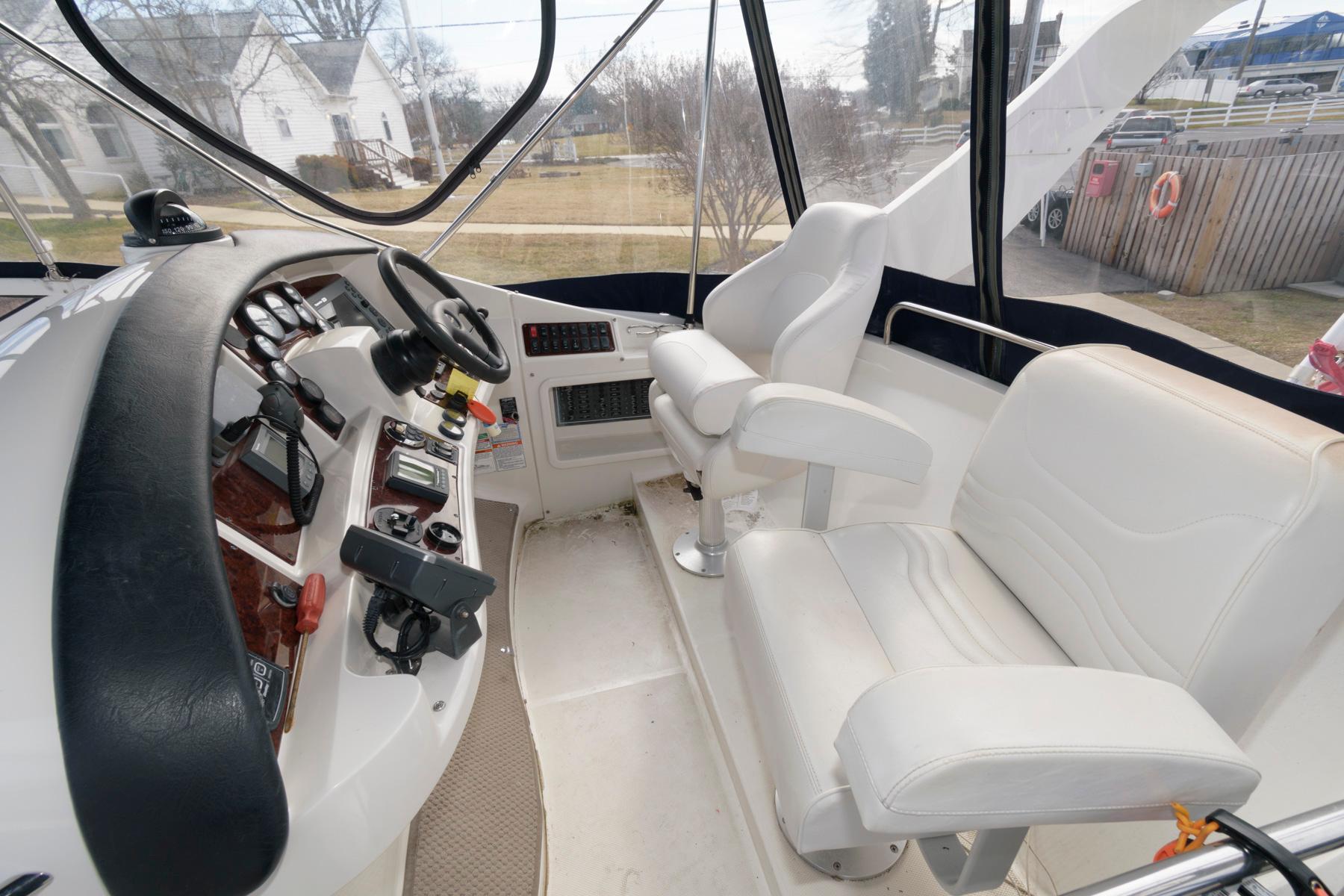 2006 Carver 38 Super Sport Motor Yacht for sale - YachtWorld