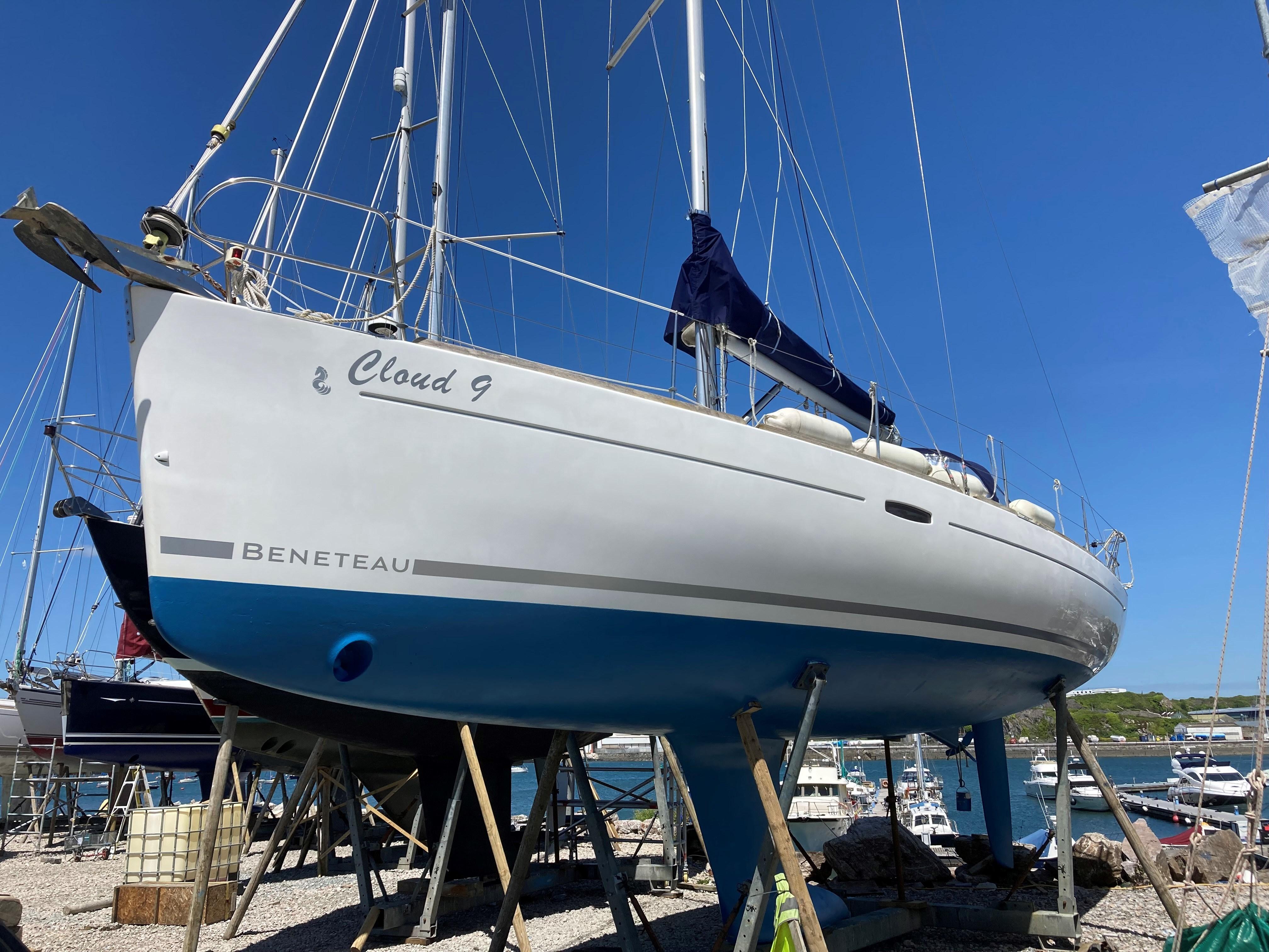 Beneteau Oceanis 37 | 2009 | 11m | Boatshop24