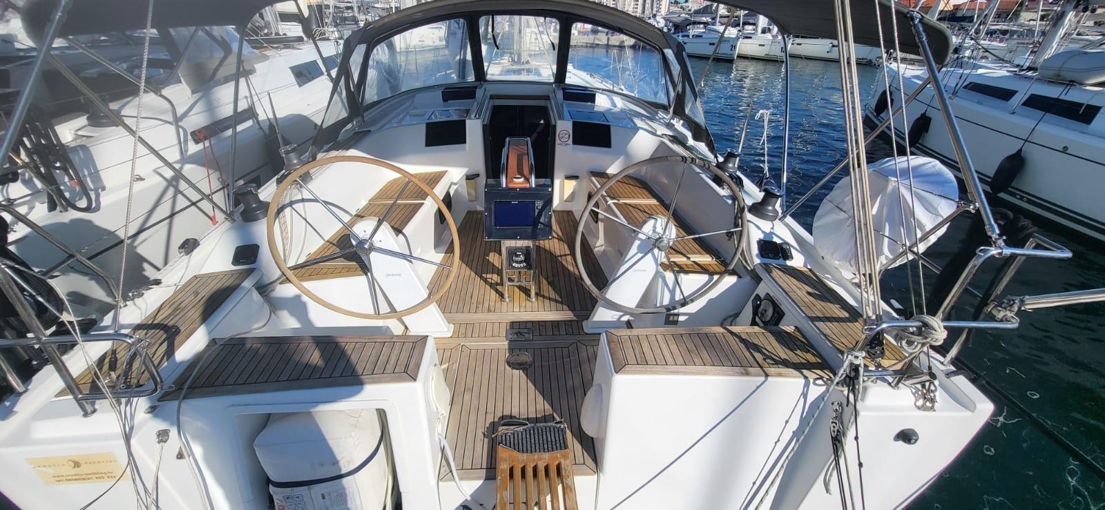 2016 Hanse 415 Cruiser for sale - YachtWorld