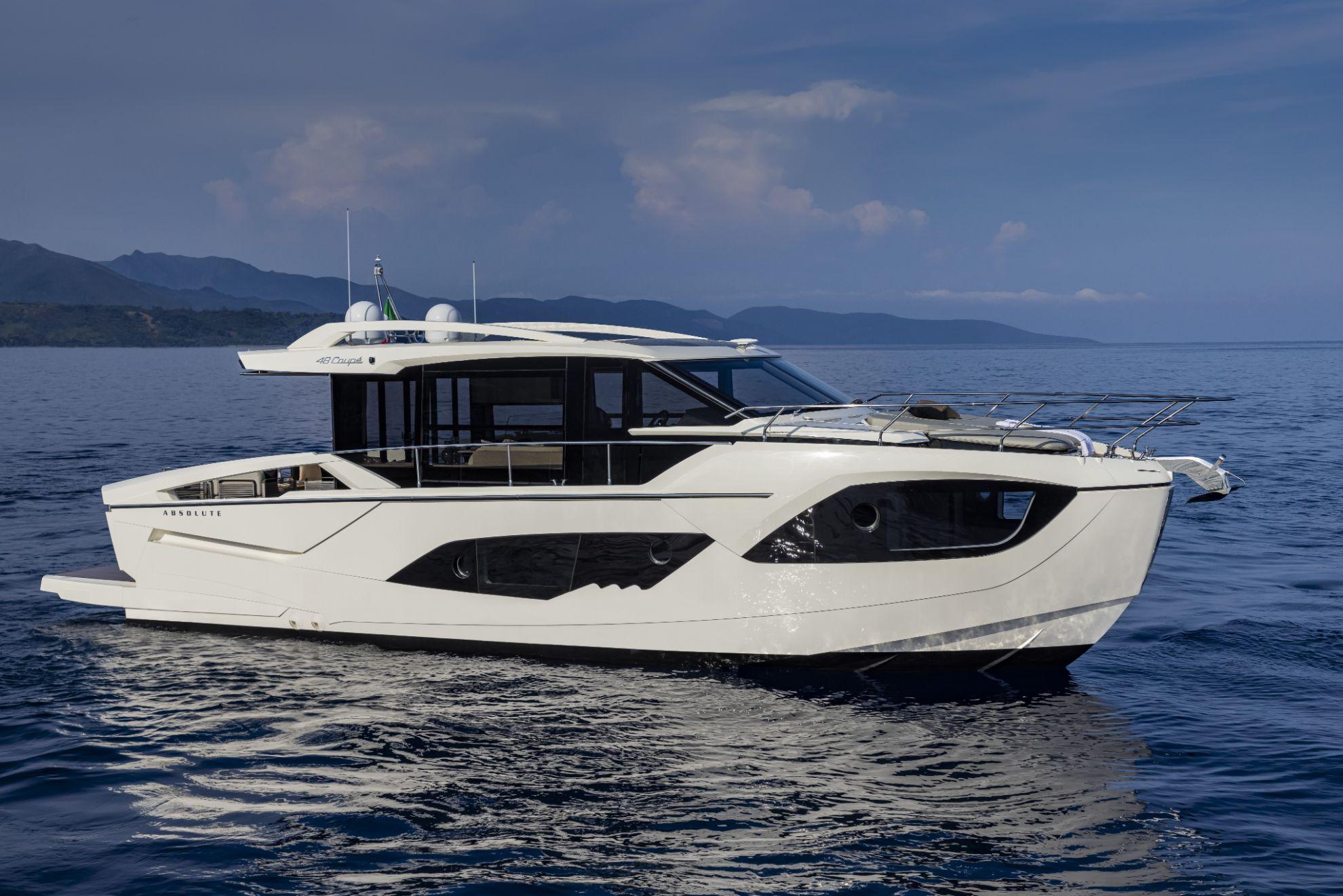 New 2026 Absolute 48 Coupe - North Rhine-Westphalia | TopBoats