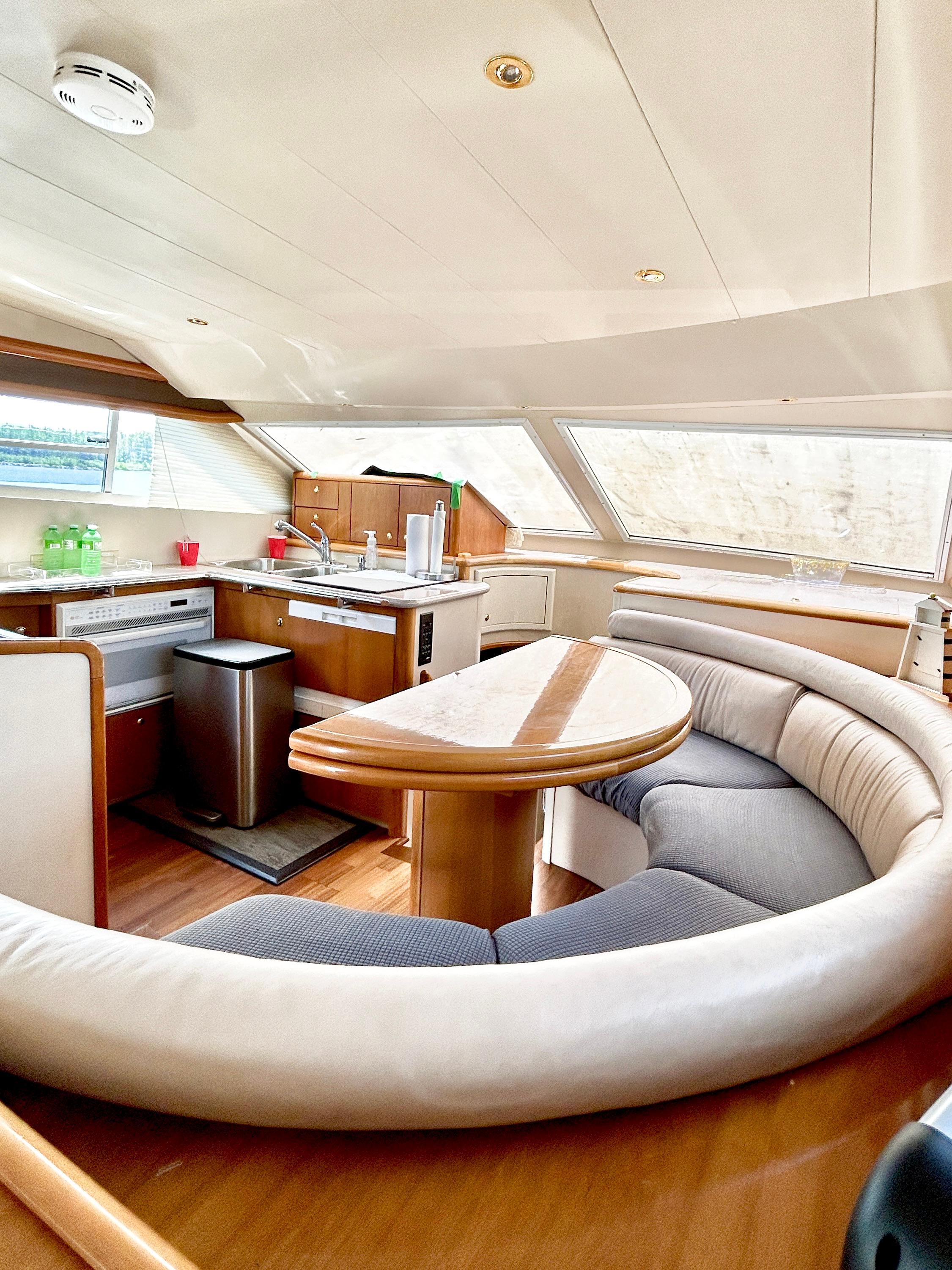 1998 Neptunus 55 Sedan Flybridge for sale - YachtWorld