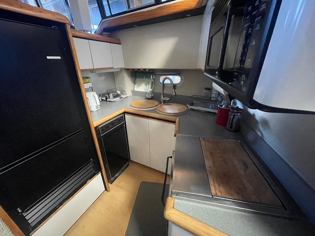 1991 Bayliner 4387 Motoryacht Motor Yachts for sale - YachtWorld