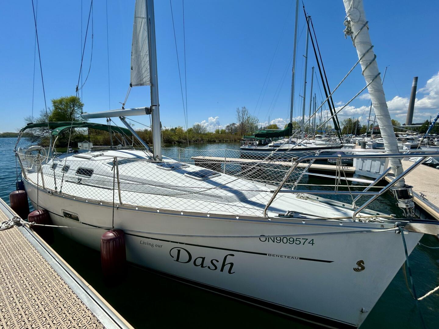 2007 Beneteau 323 Daysailer for sale - YachtWorld