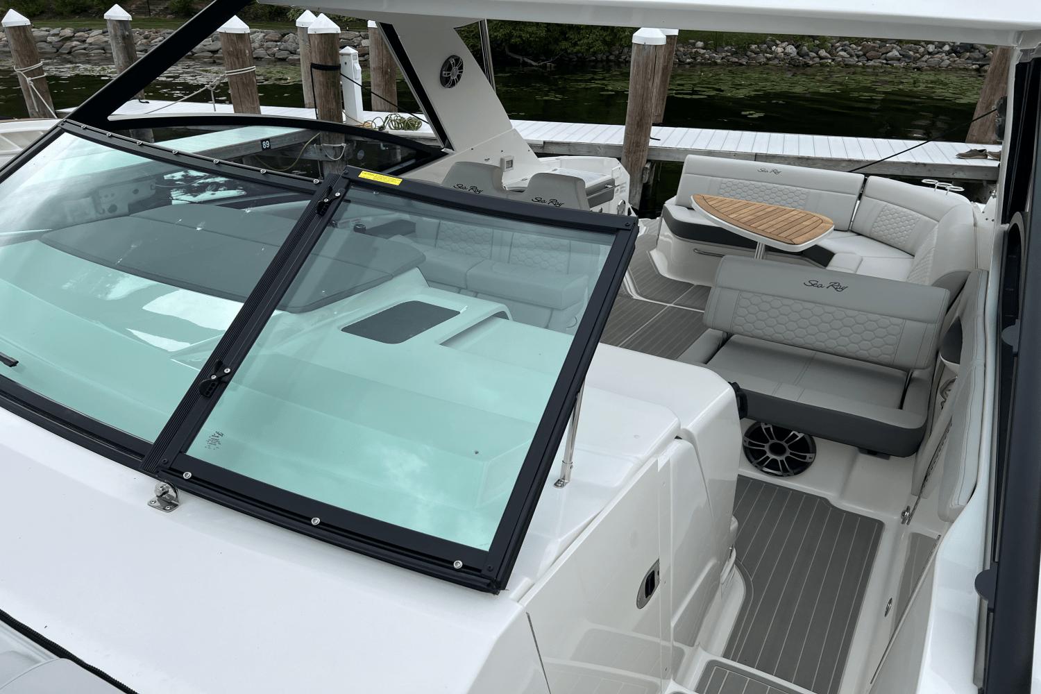 2024 Sea Ray 320 Sundancer Sports Cruiser for sale - YachtWorld