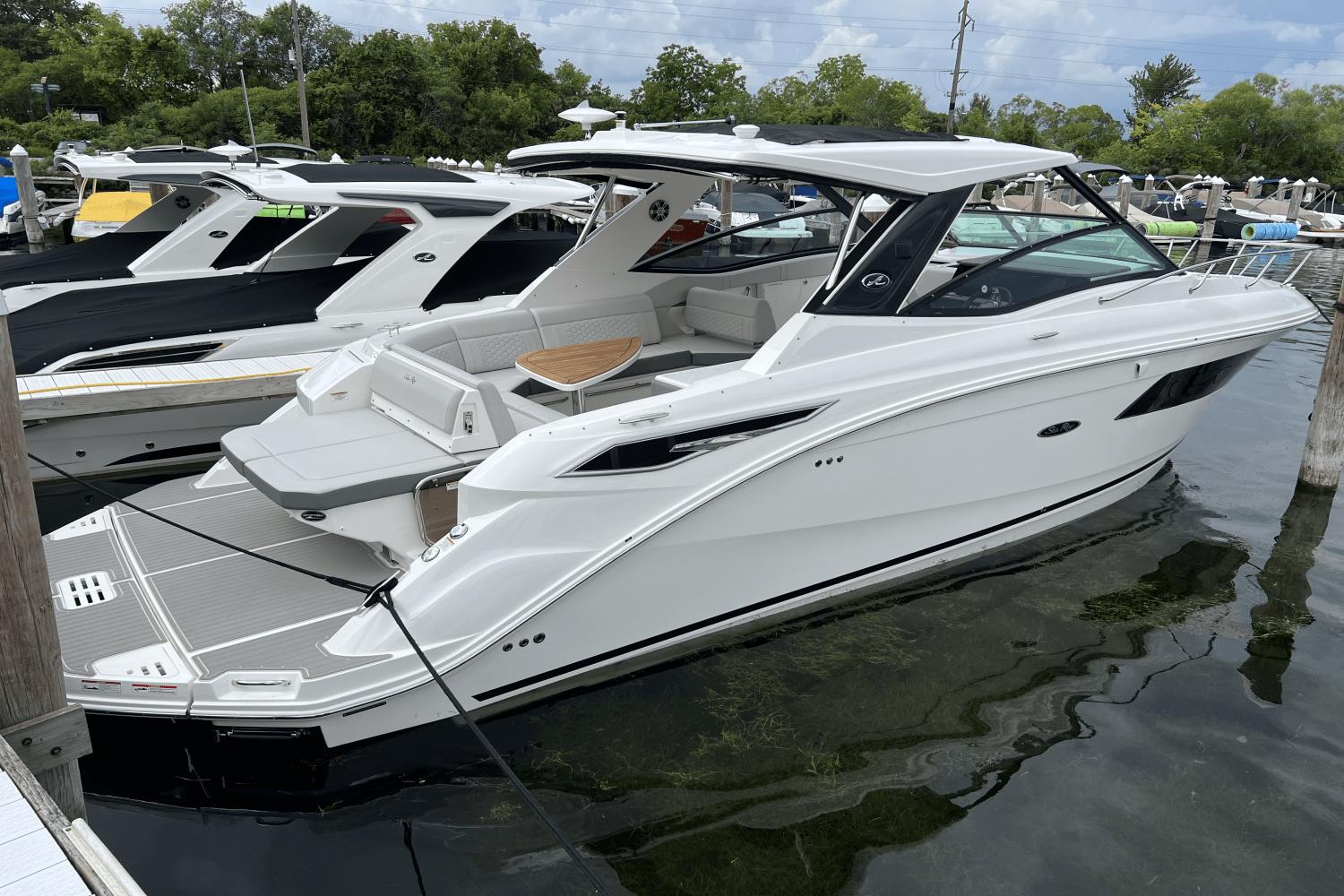 2024 Sea Ray 320 Sundancer Sports Cruiser for sale - YachtWorld