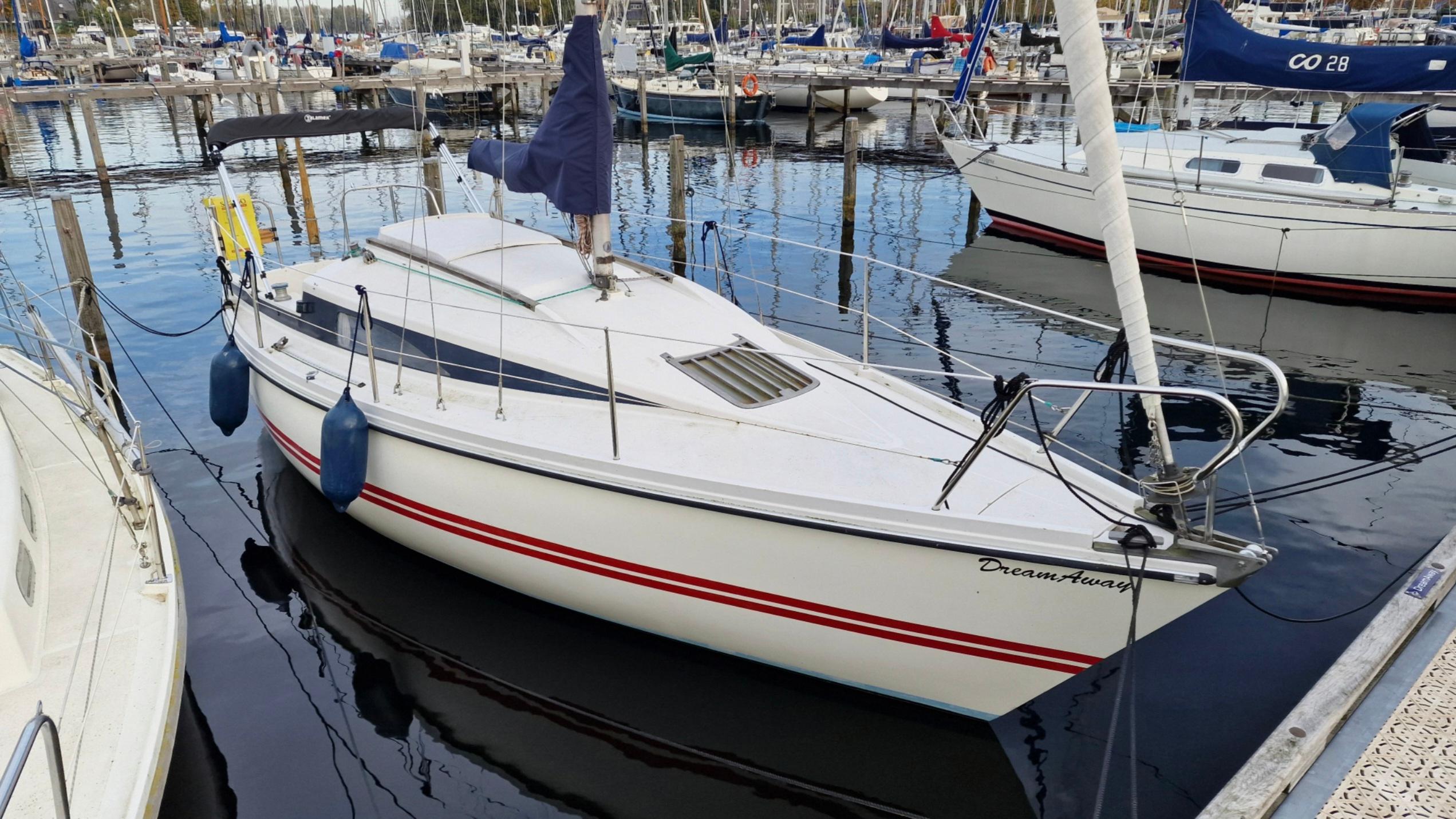Tweedehands 1978 Pegasus 800 | YachtFocus