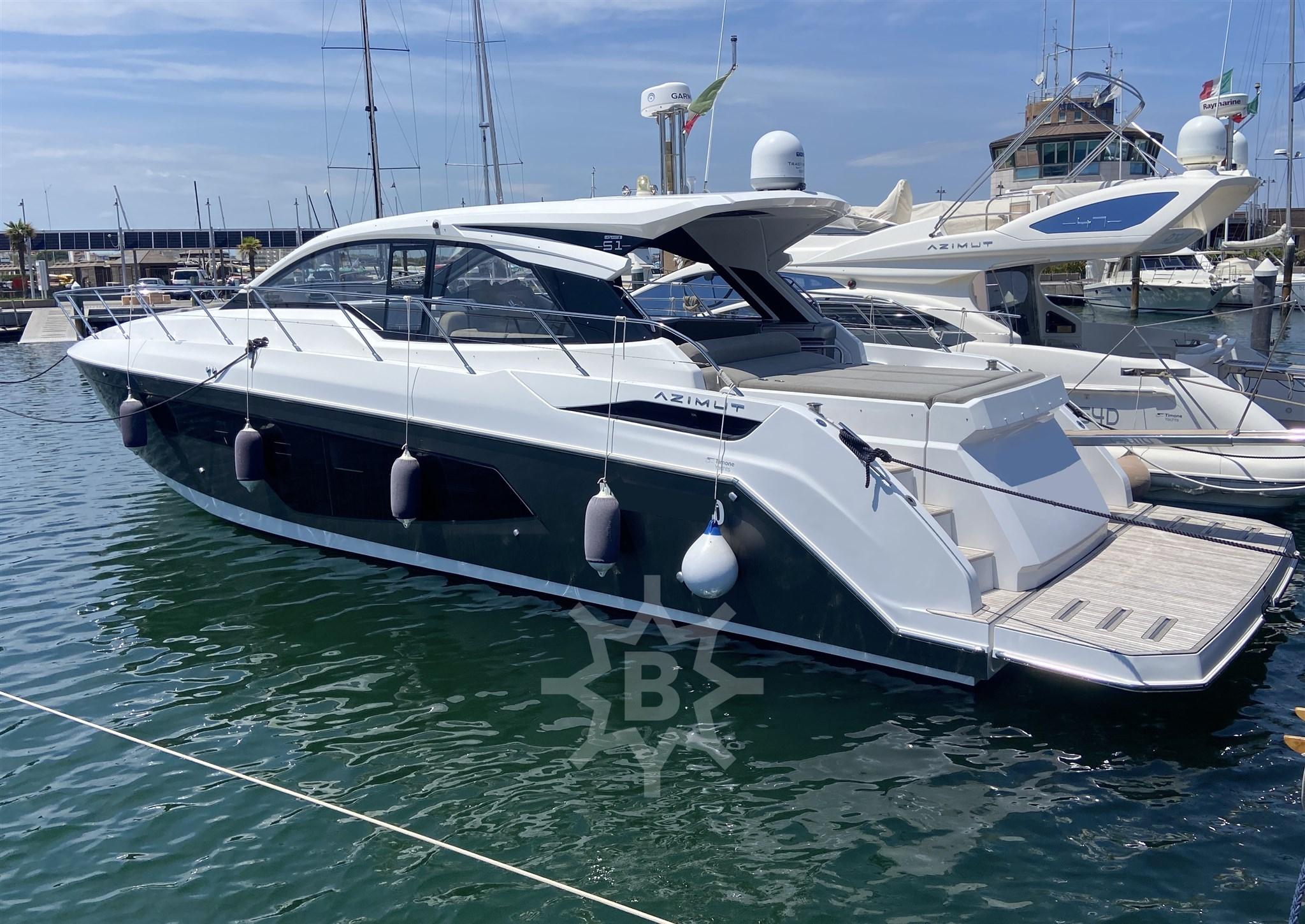 Used 2020 Azimut Atlantis 51 | TopBoats