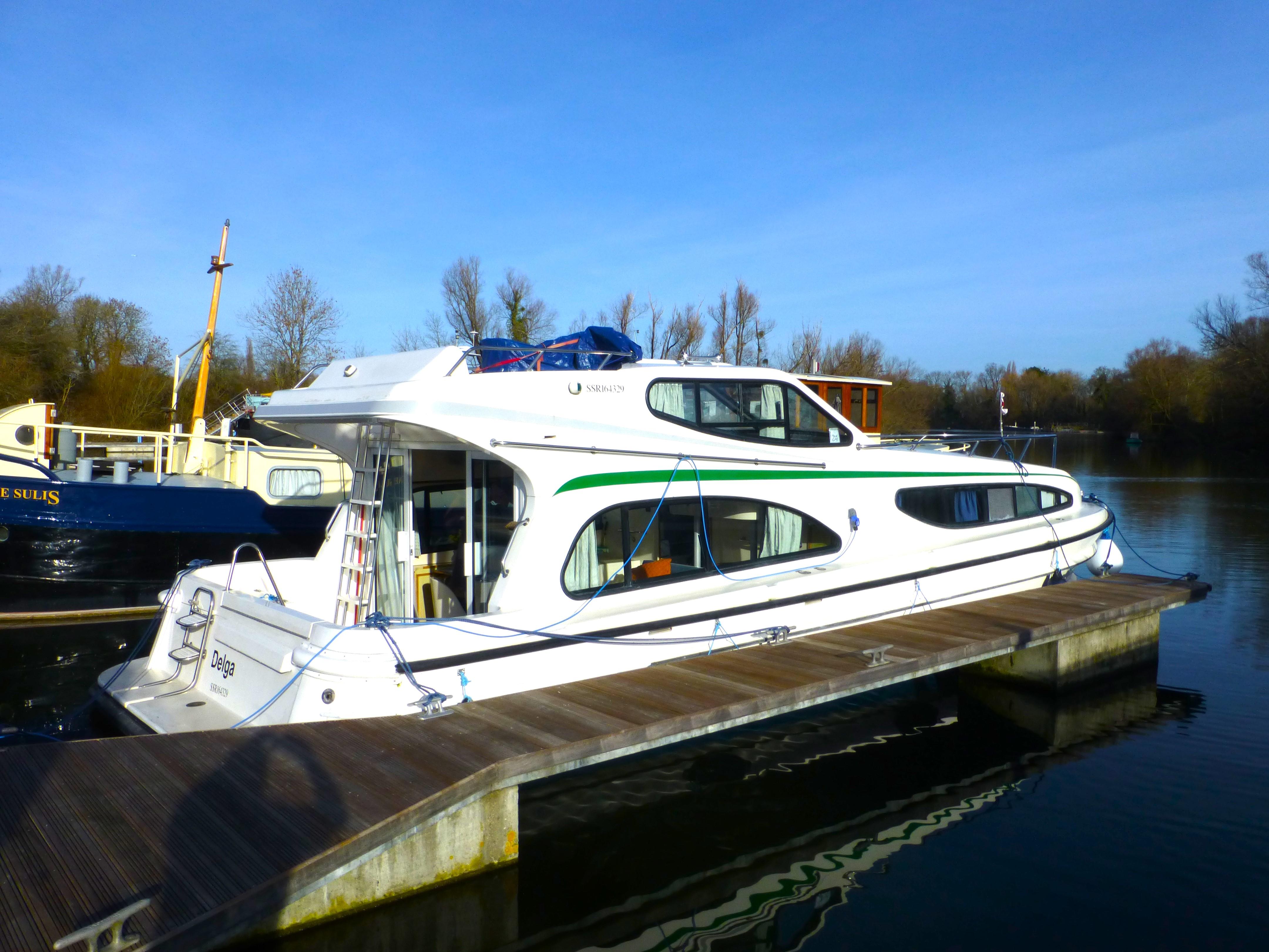 2001 Classic Caprice Connoisseur 12m Canal and River Cruiser for sale ...