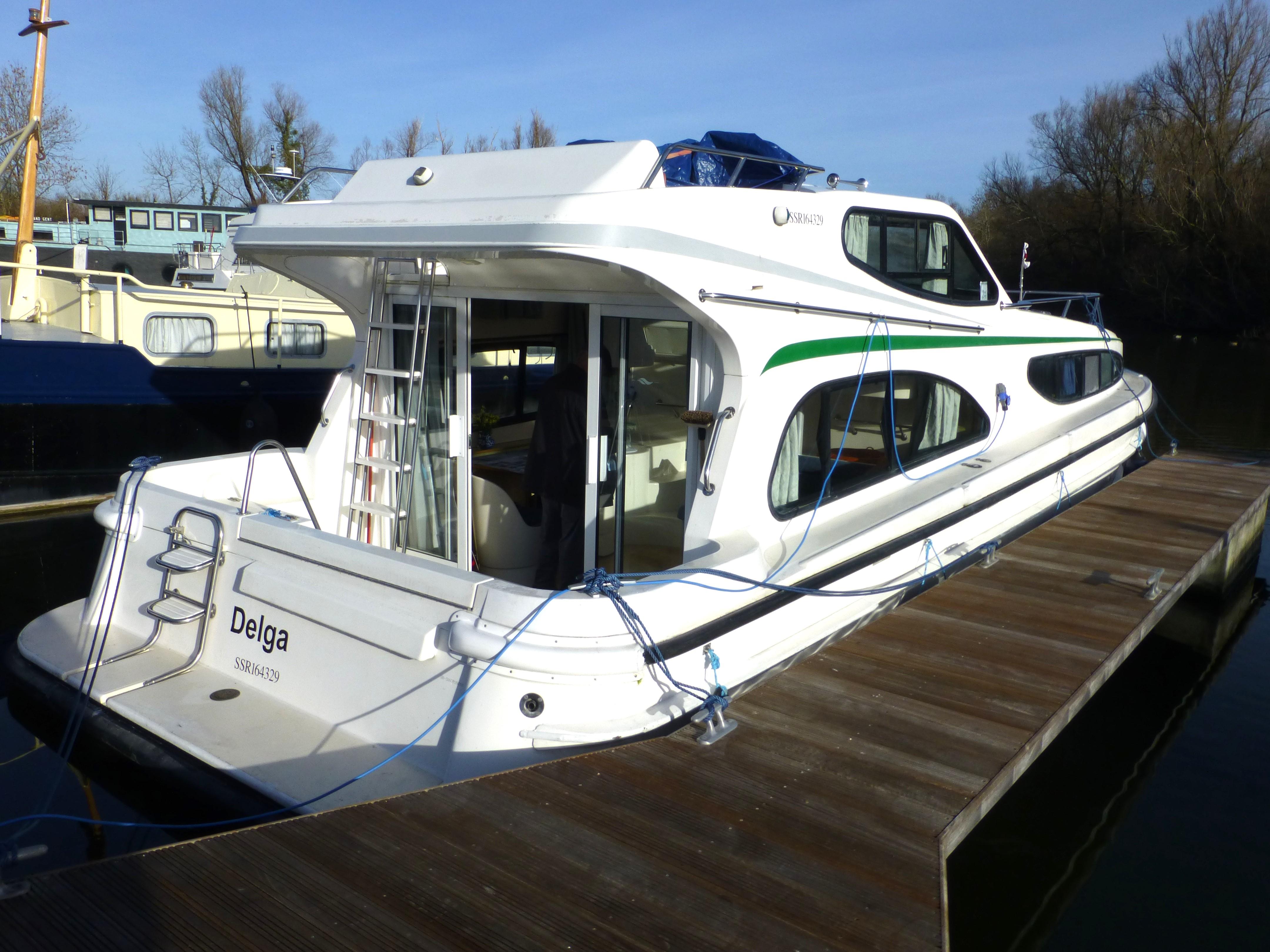 2001 Classic Caprice Connoisseur 12m Canal and River Cruiser for sale ...